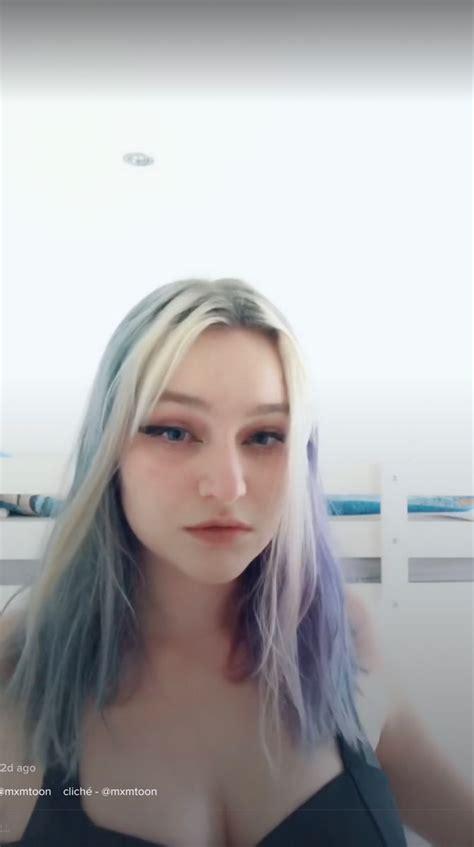 Holy fuck niki is hot. | Scrolller