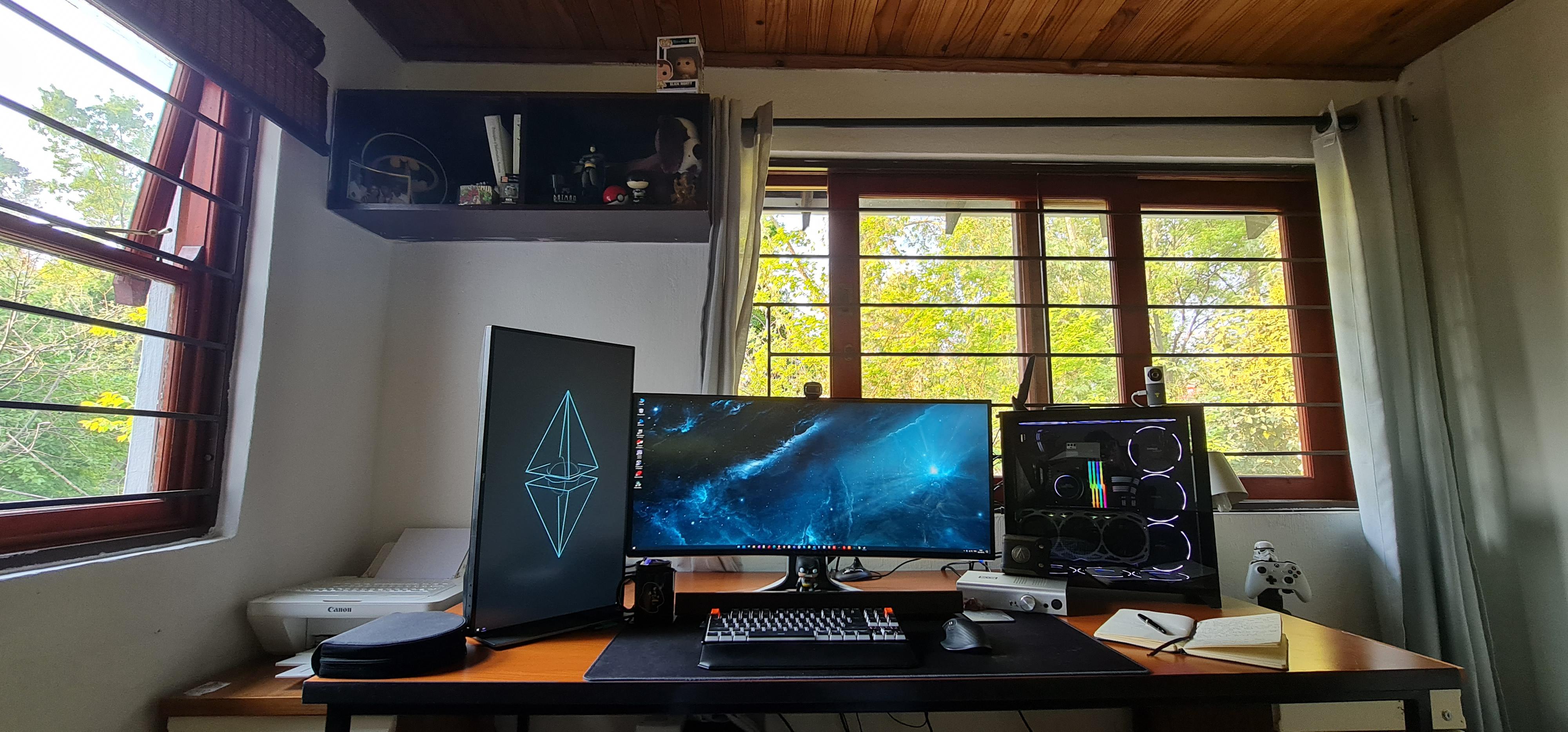 Home Office/Gaming Setup (Work in Progress) | Scrolller