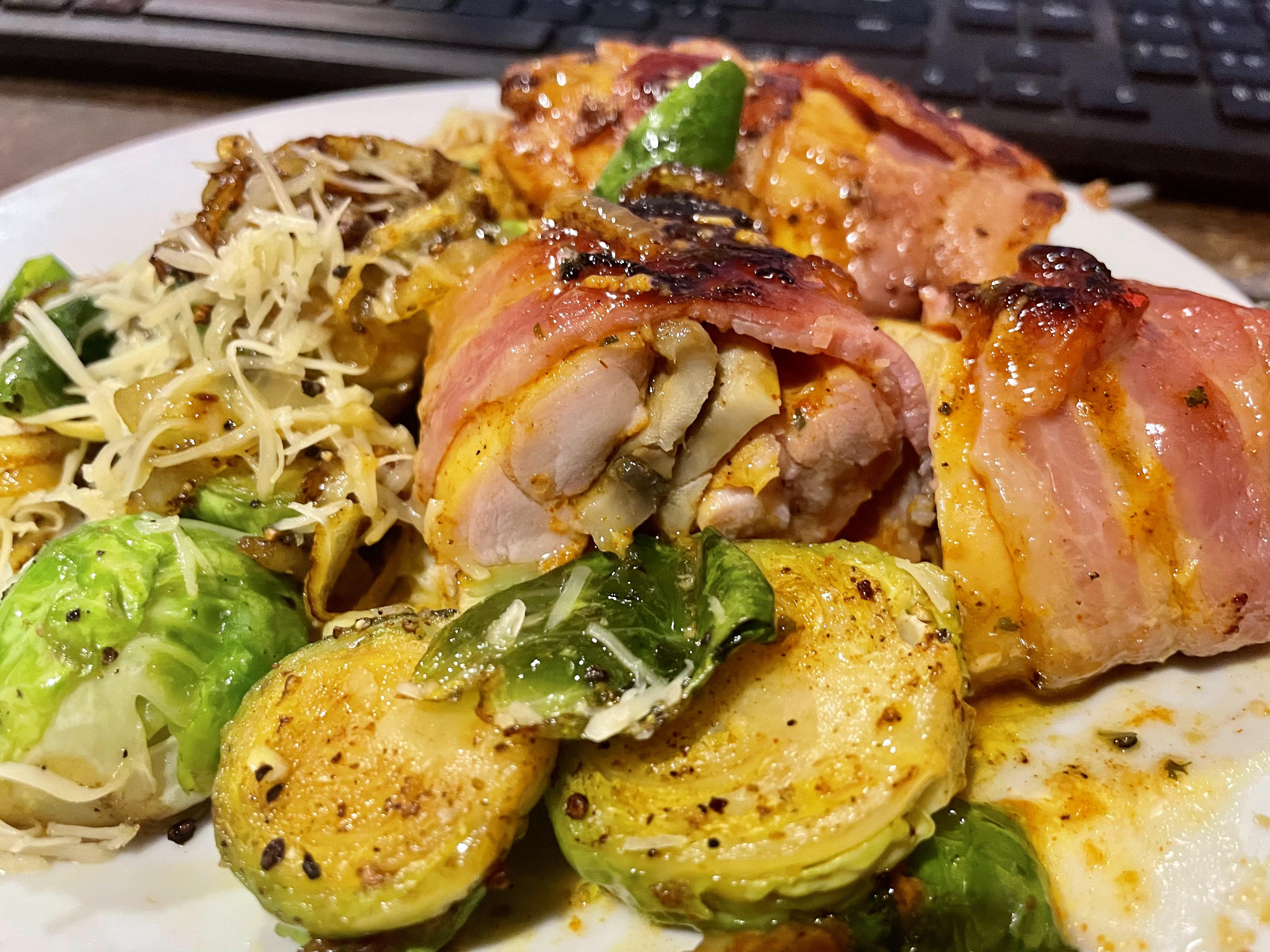 [homemade] Bacon wrapped, mushroom stuffed chicken thigh cutlets | Scrolller