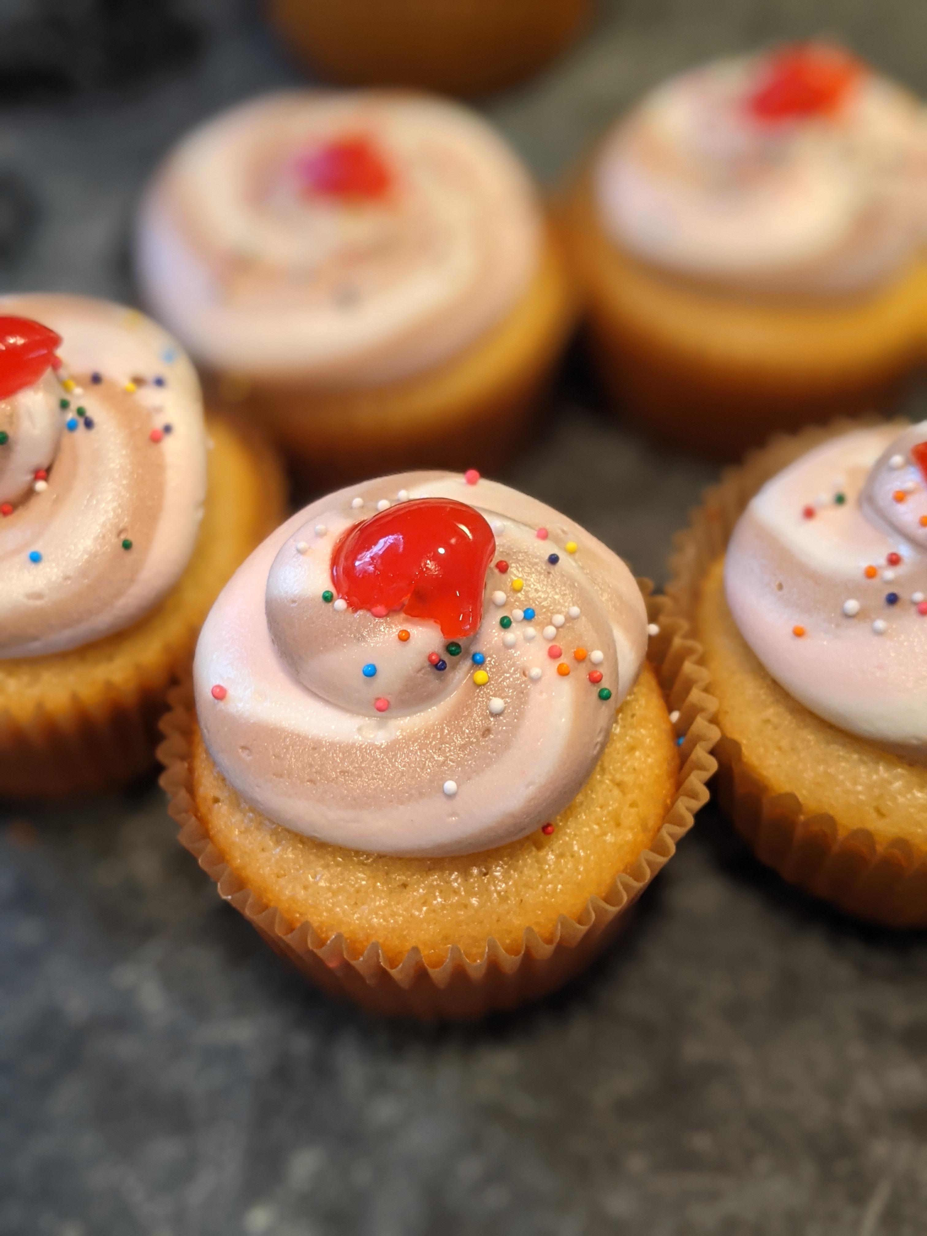 [Homemade] Banana Split Cupcakes | Scrolller
