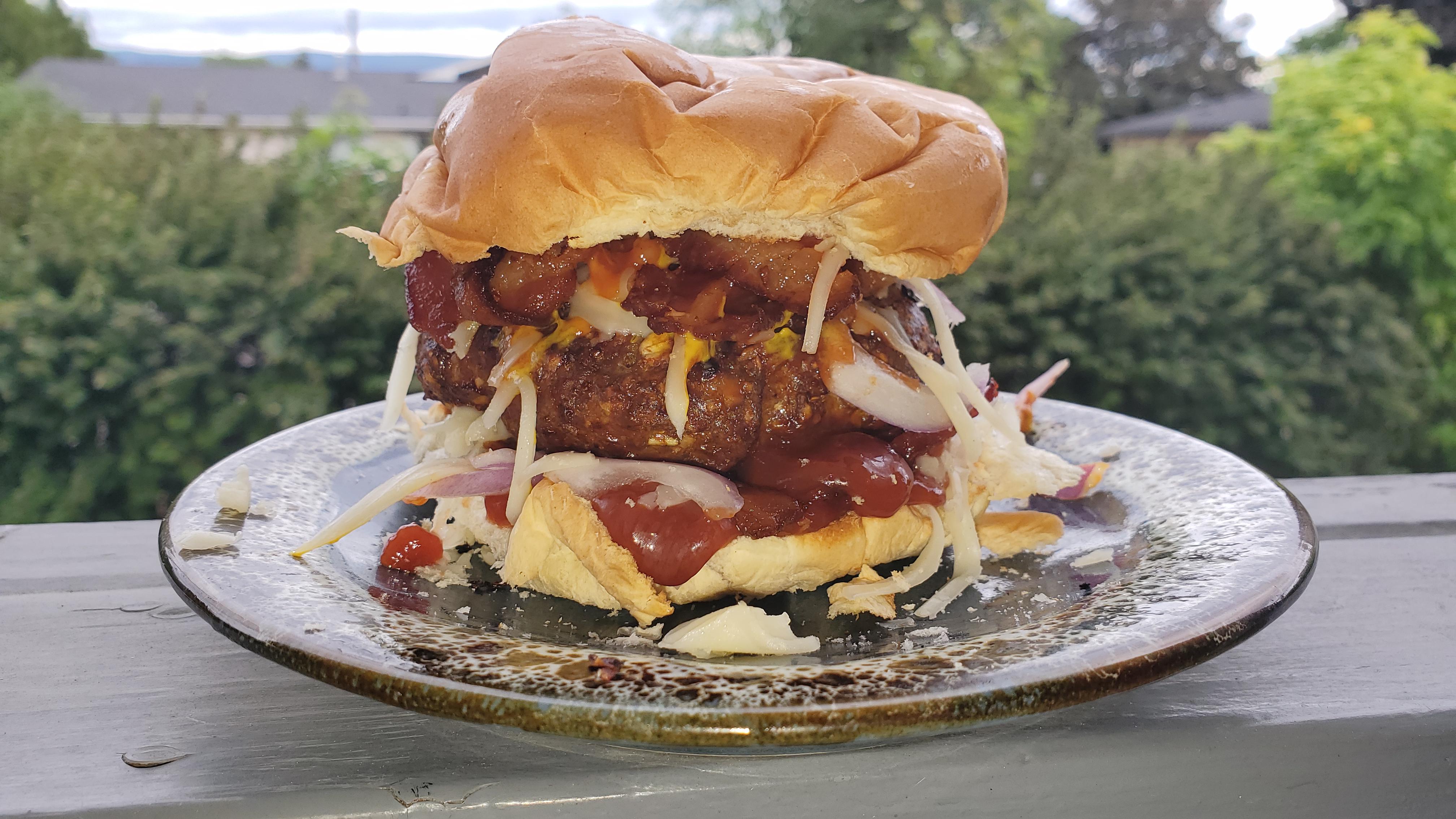 [Homemade] BBQ'd bacon cheeseburger | Scrolller