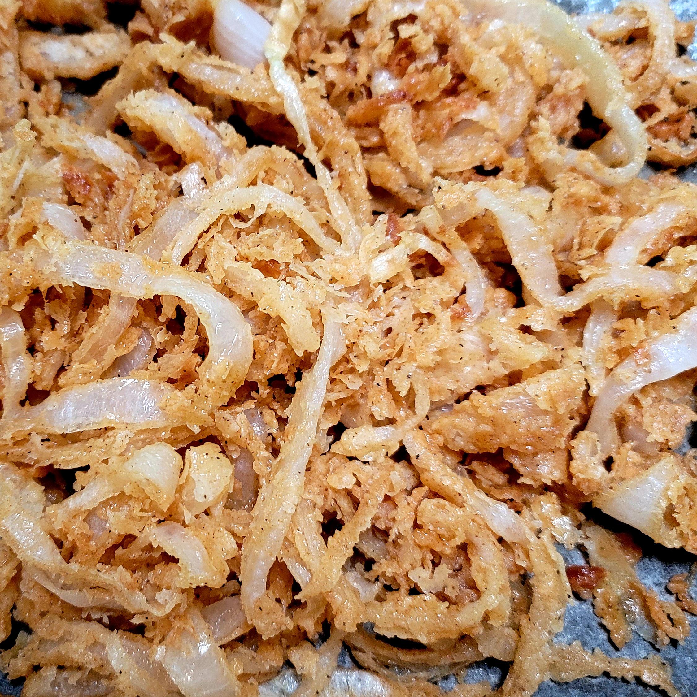 Homemade frigging onion strings | Scrolller