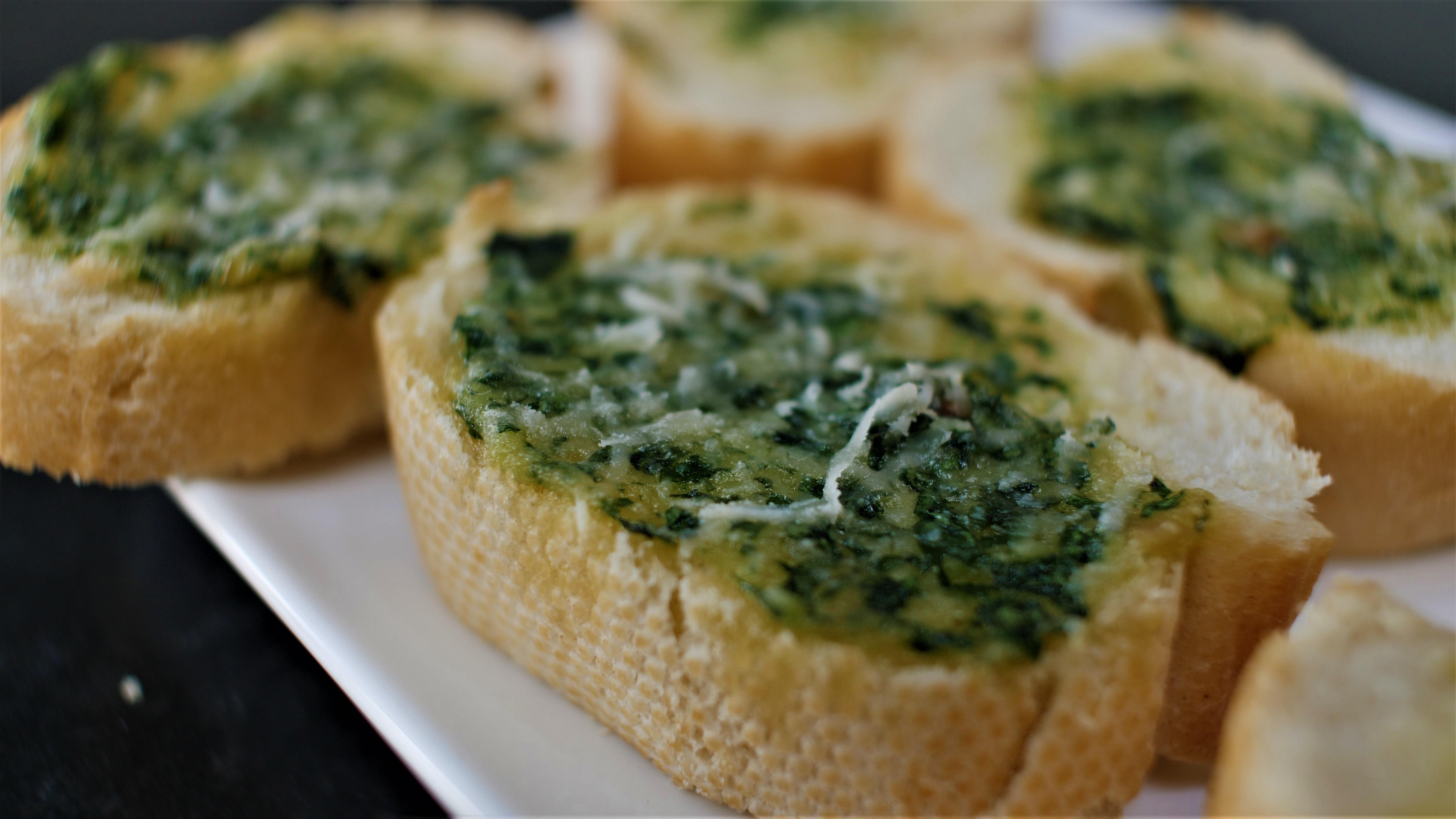 Homemade Garlic Bread Spread | Scrolller