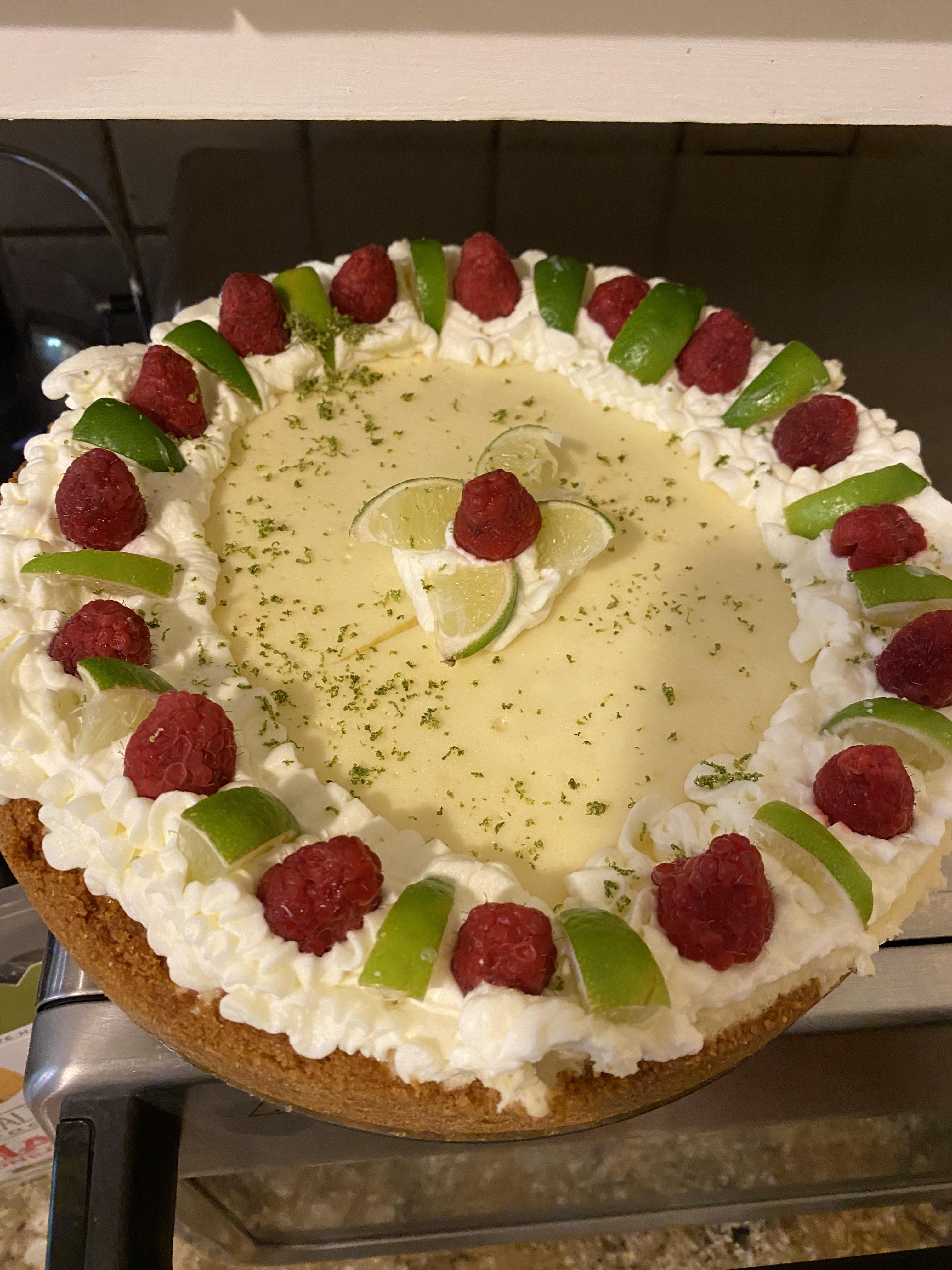 [Homemade] Key Lime Pie Cheesecake | Scrolller