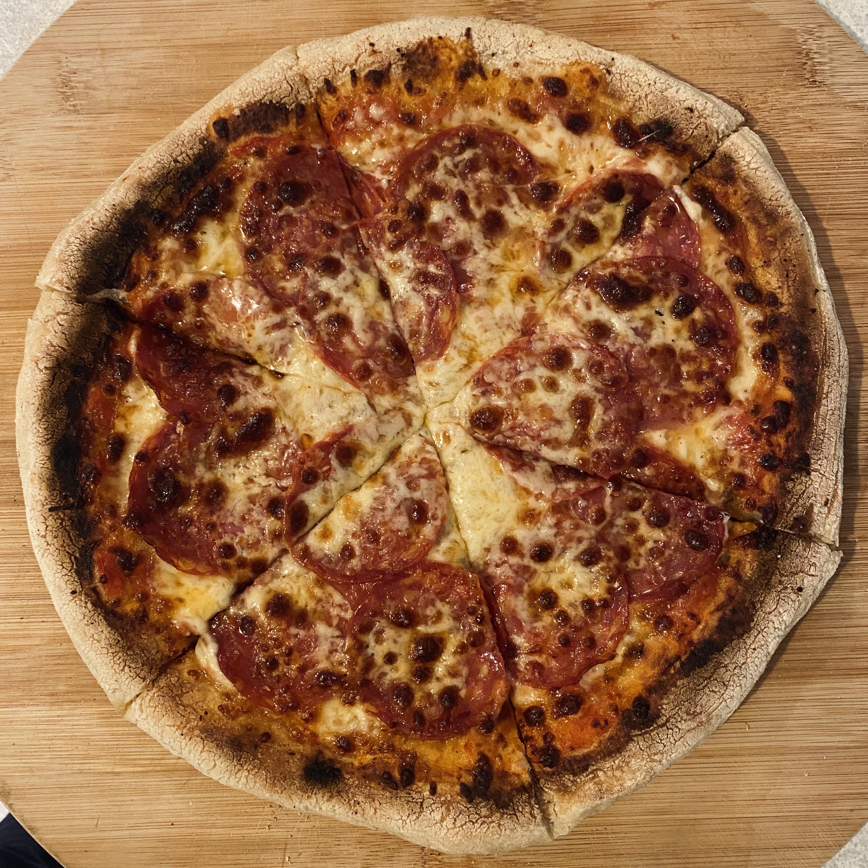 [Homemade] Pepperoni Pizza | Scrolller