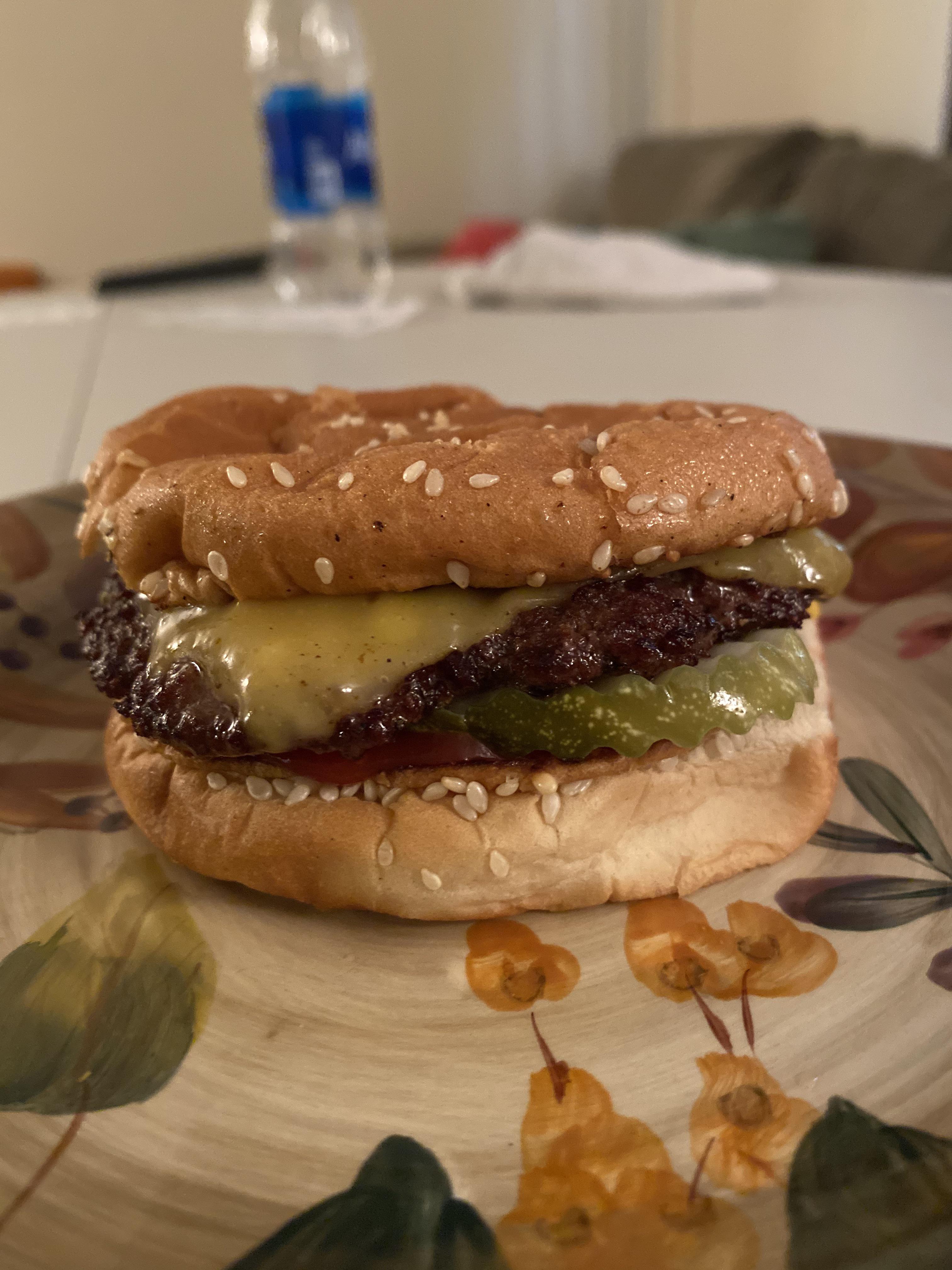 Homemade smash burger 🍔 😋 | Scrolller