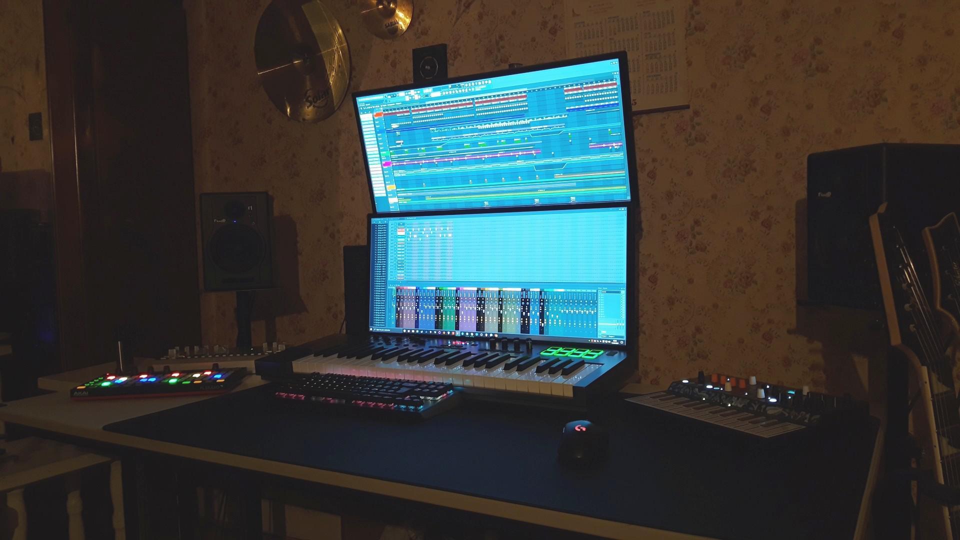 Homestudio | Scrolller