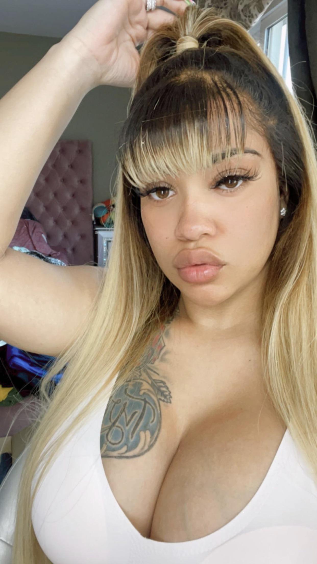 Honey Lips 😍 | Scrolller