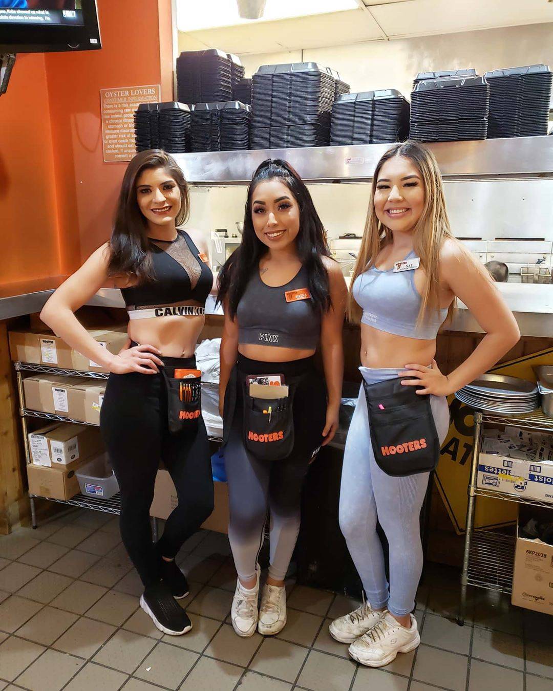 Hooters Trio | Scrolller