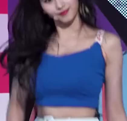 Hoppity hop... | Scrolller