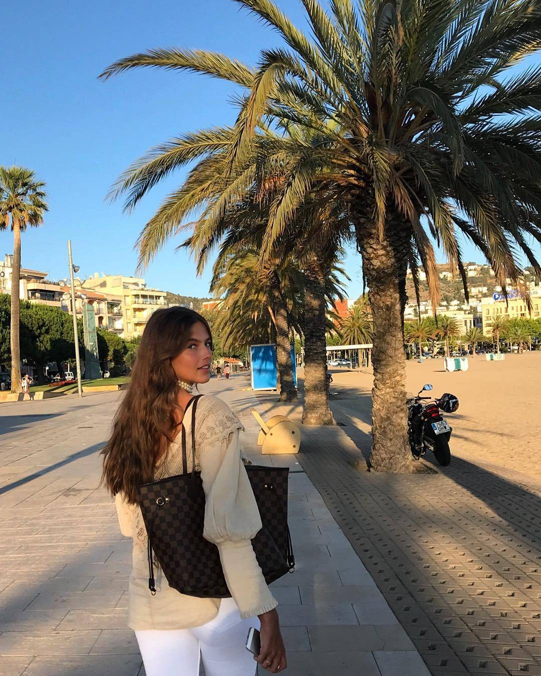 Hot And Heavy | Scrolller