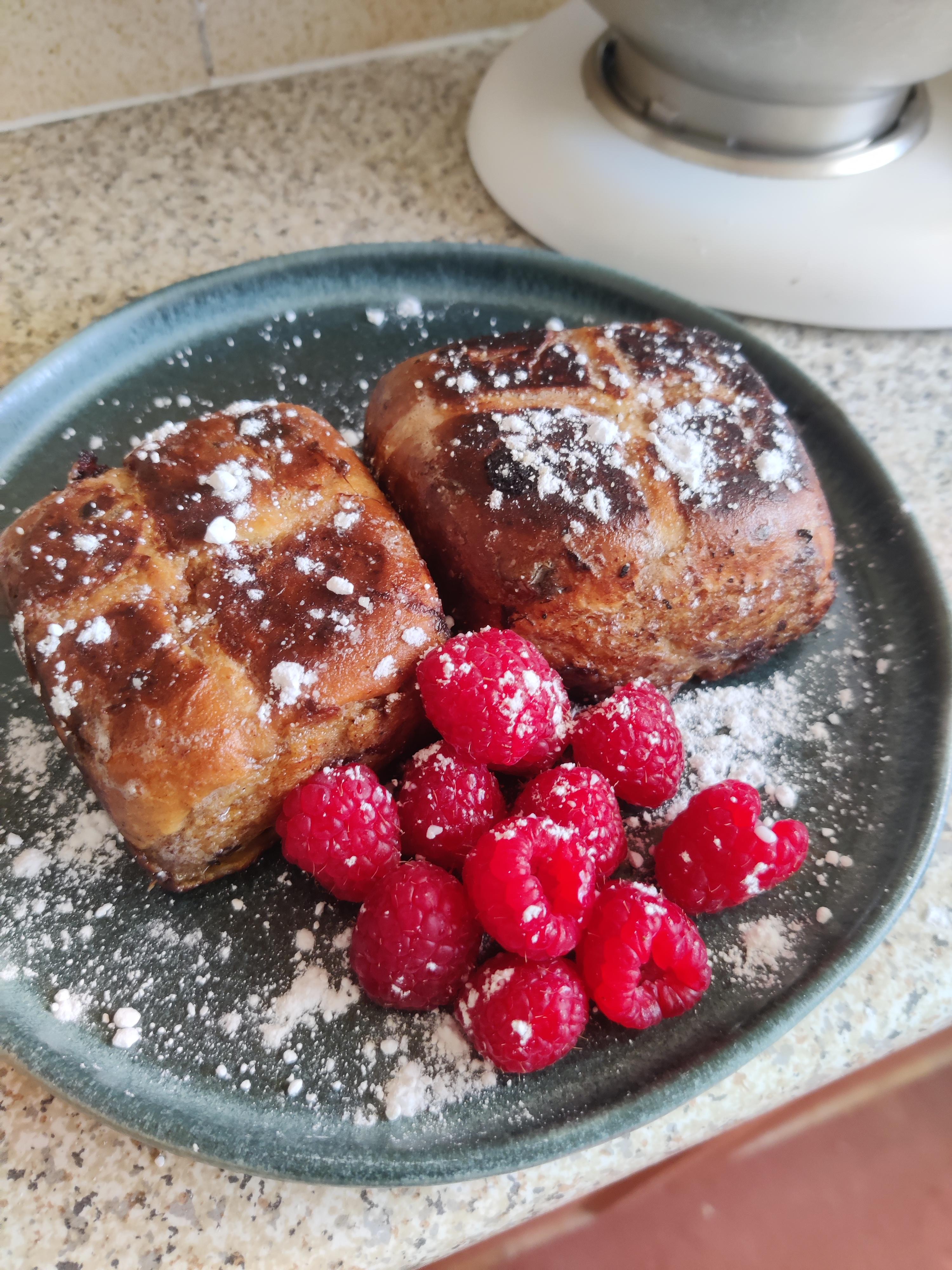 Hot cross bun french toast | Scrolller