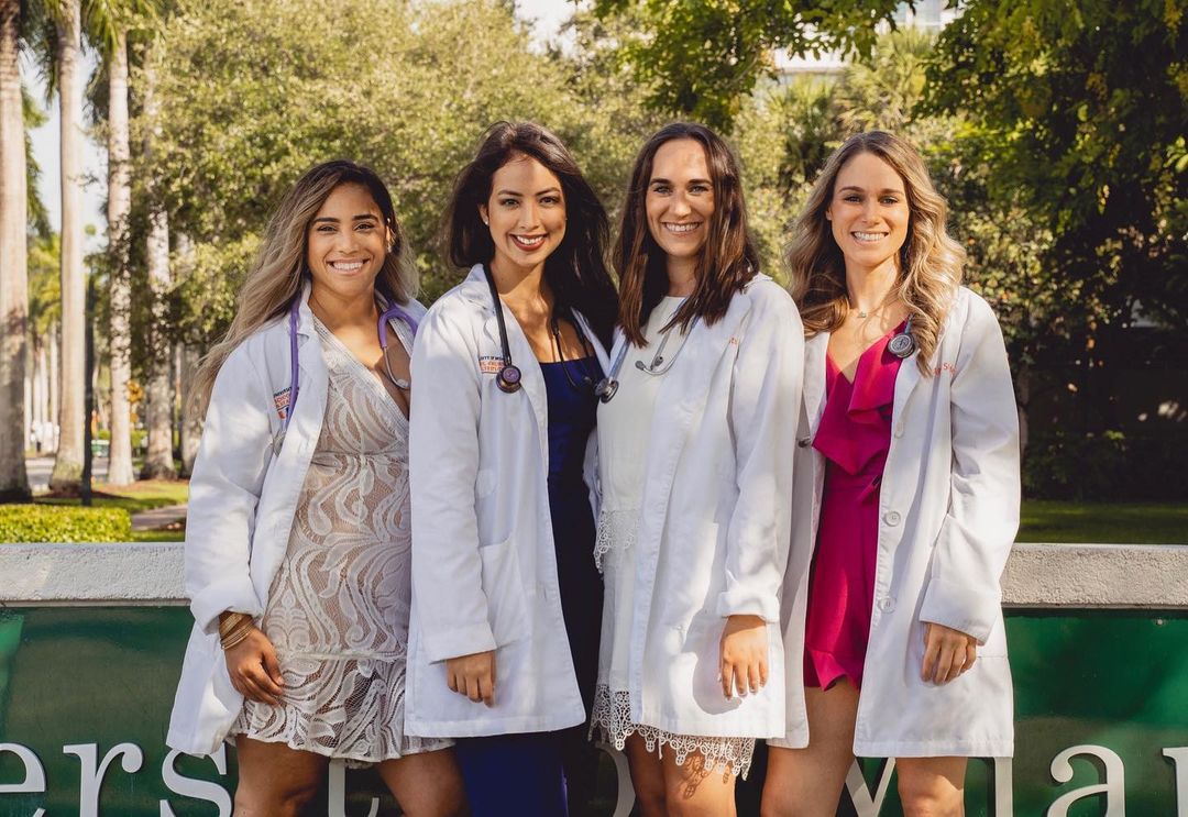 Hot Doctors | Scrolller