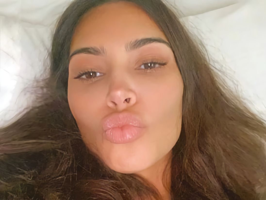 Hot lips | Scrolller