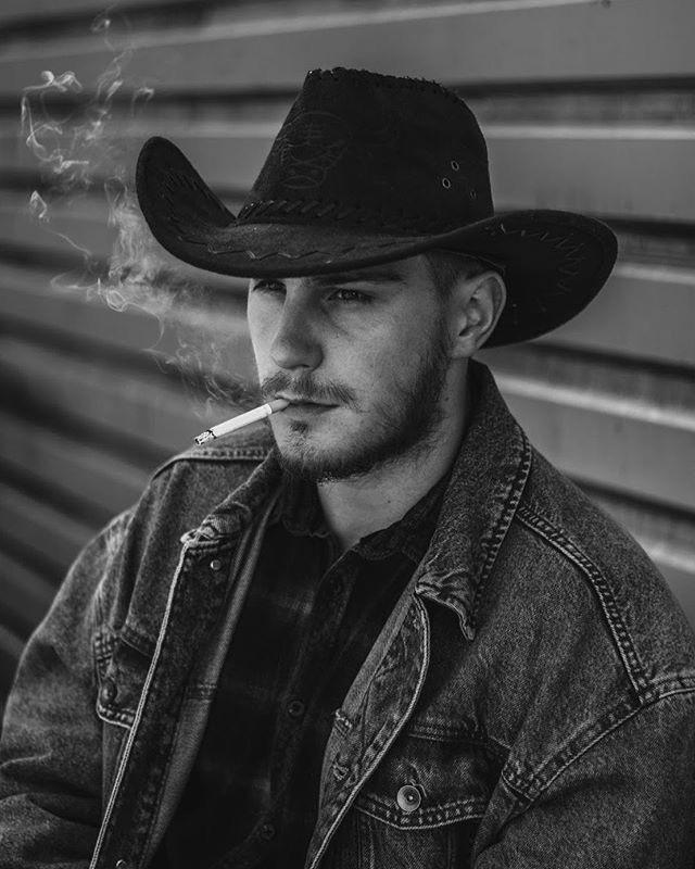 Hot smokin cowboy ... | Scrolller
