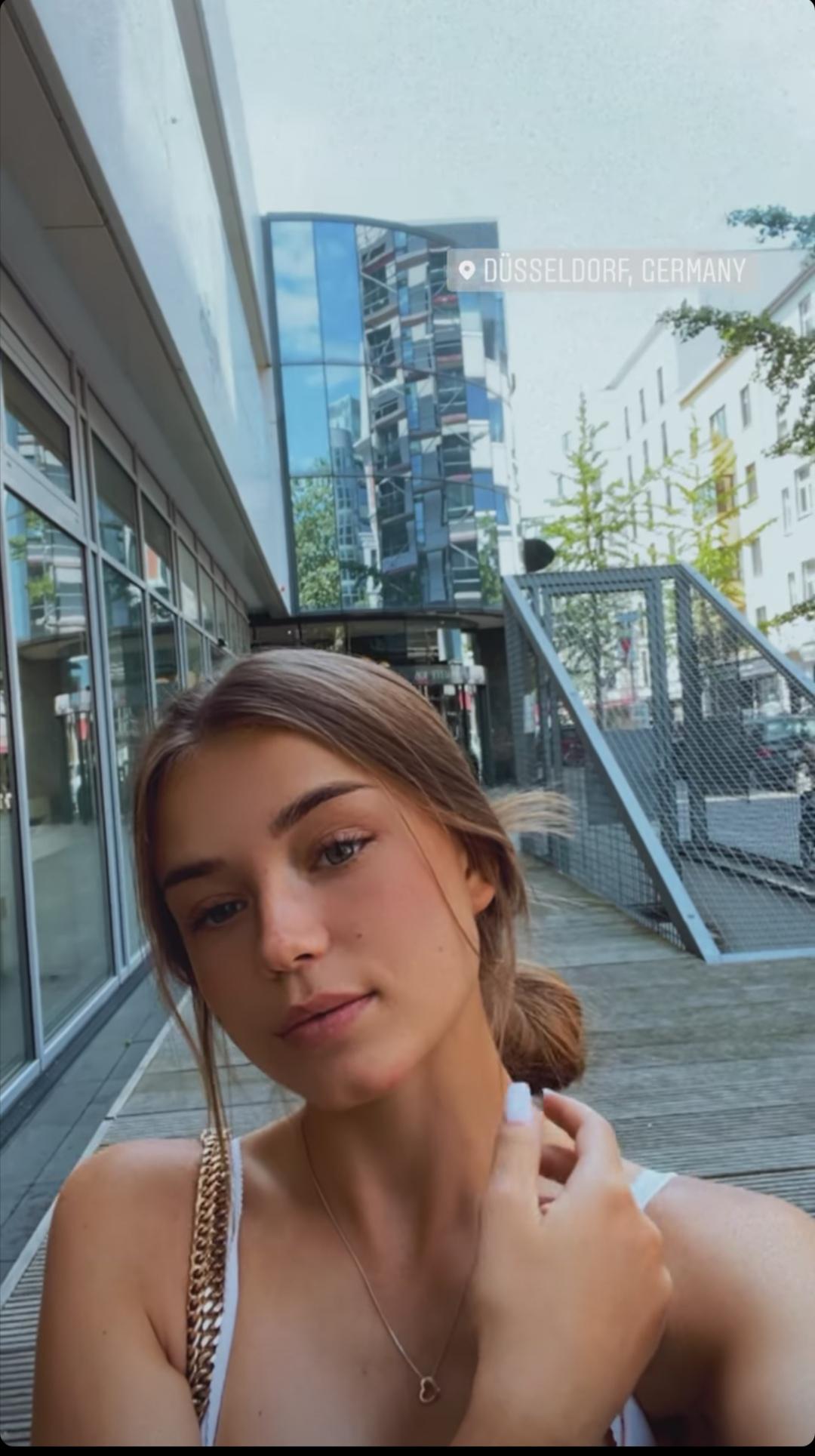 Hot wie immer Was sagt ihr? 💦 | Scrolller