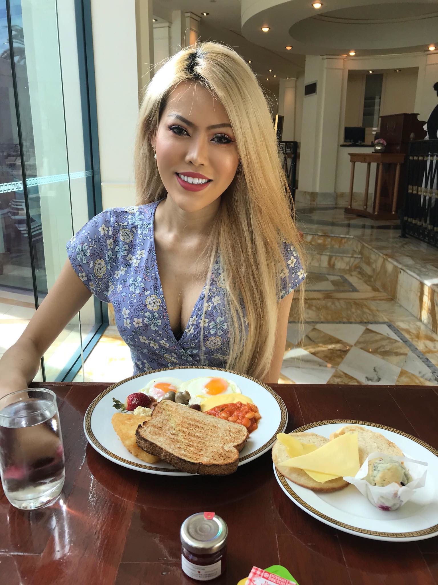 Hotel breakfast | Scrolller