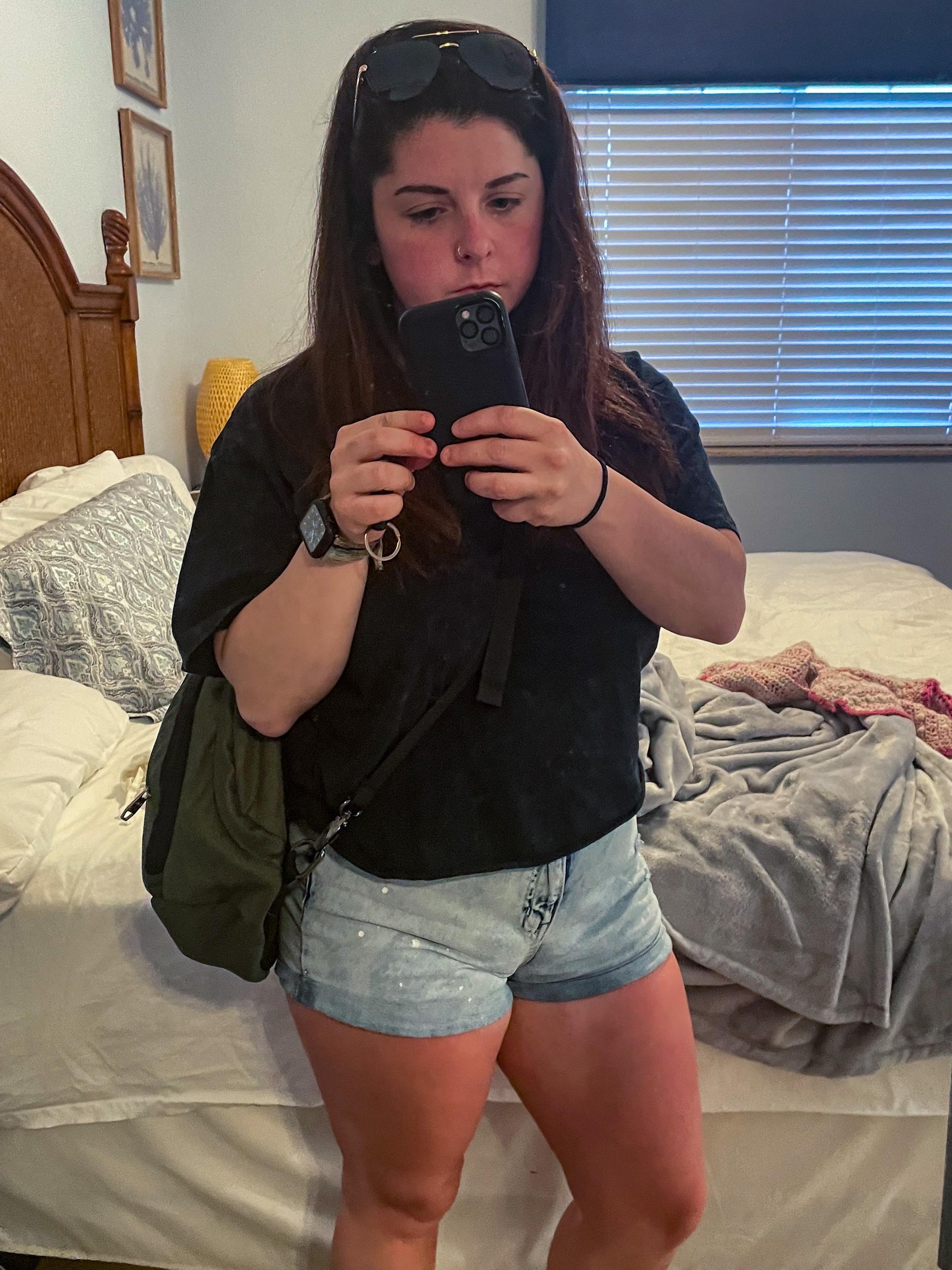 Hotel Room Selfie Before I Go Out For The Day Scrolller