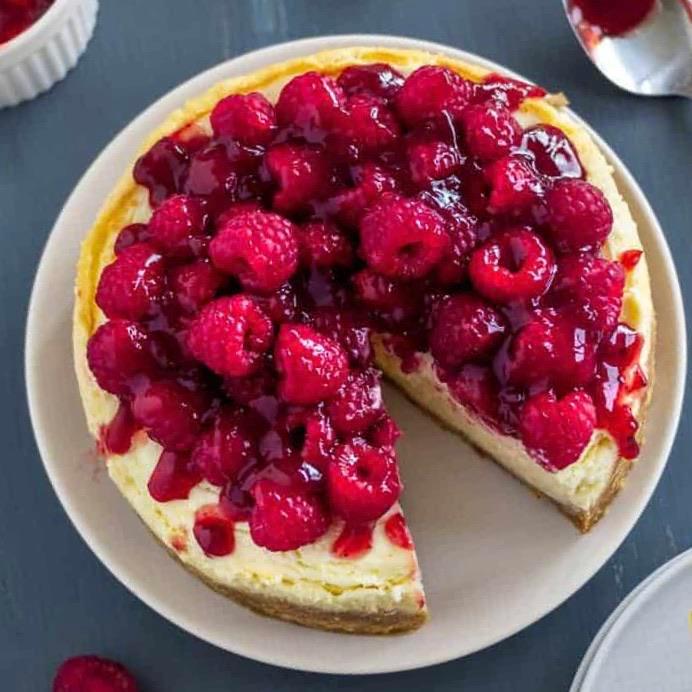 How about having a delicious Raspberry Cheesecake to celebrate the 4th of July this weekend! 🇺🇸 ...