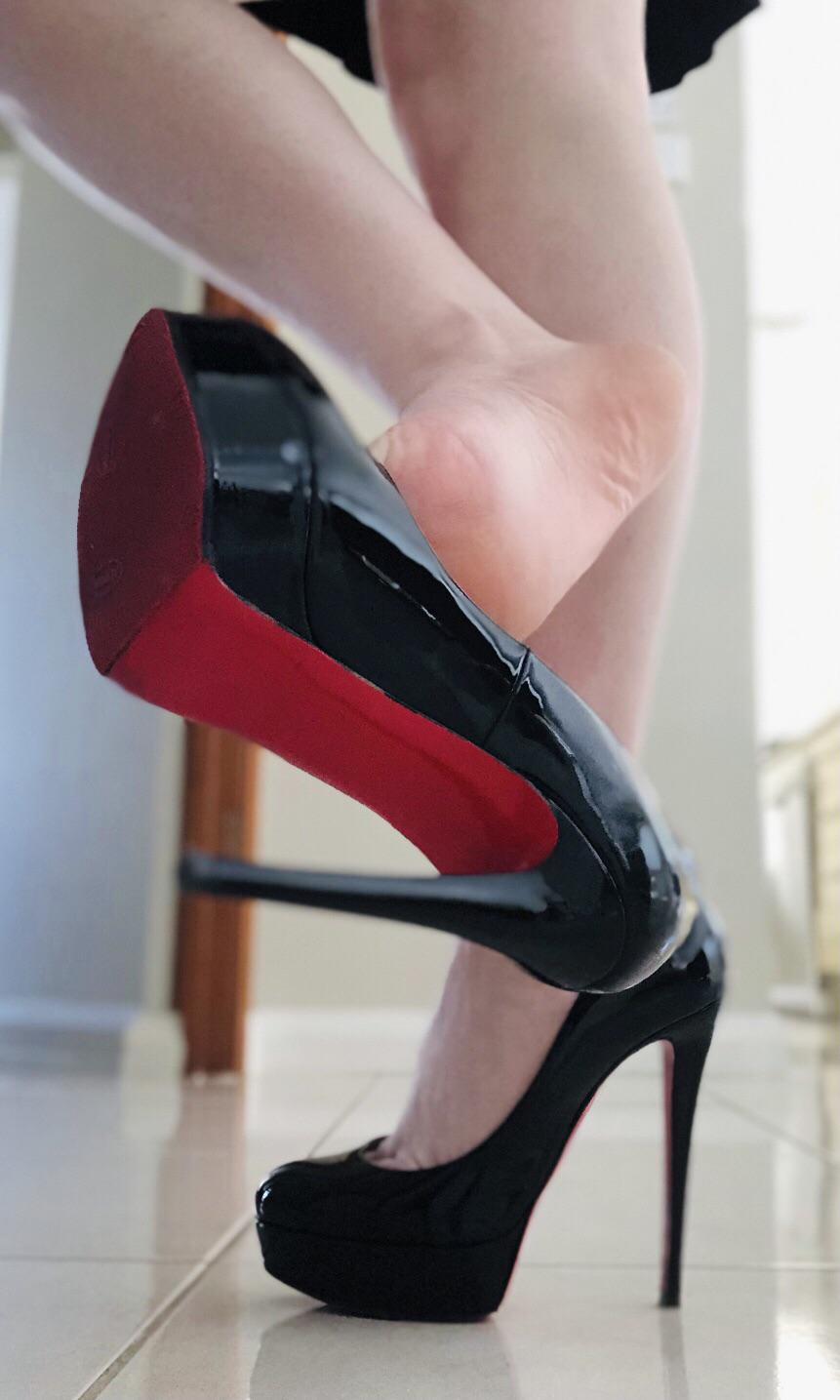How About I Dangle Them Over Your Mouth Scrolller