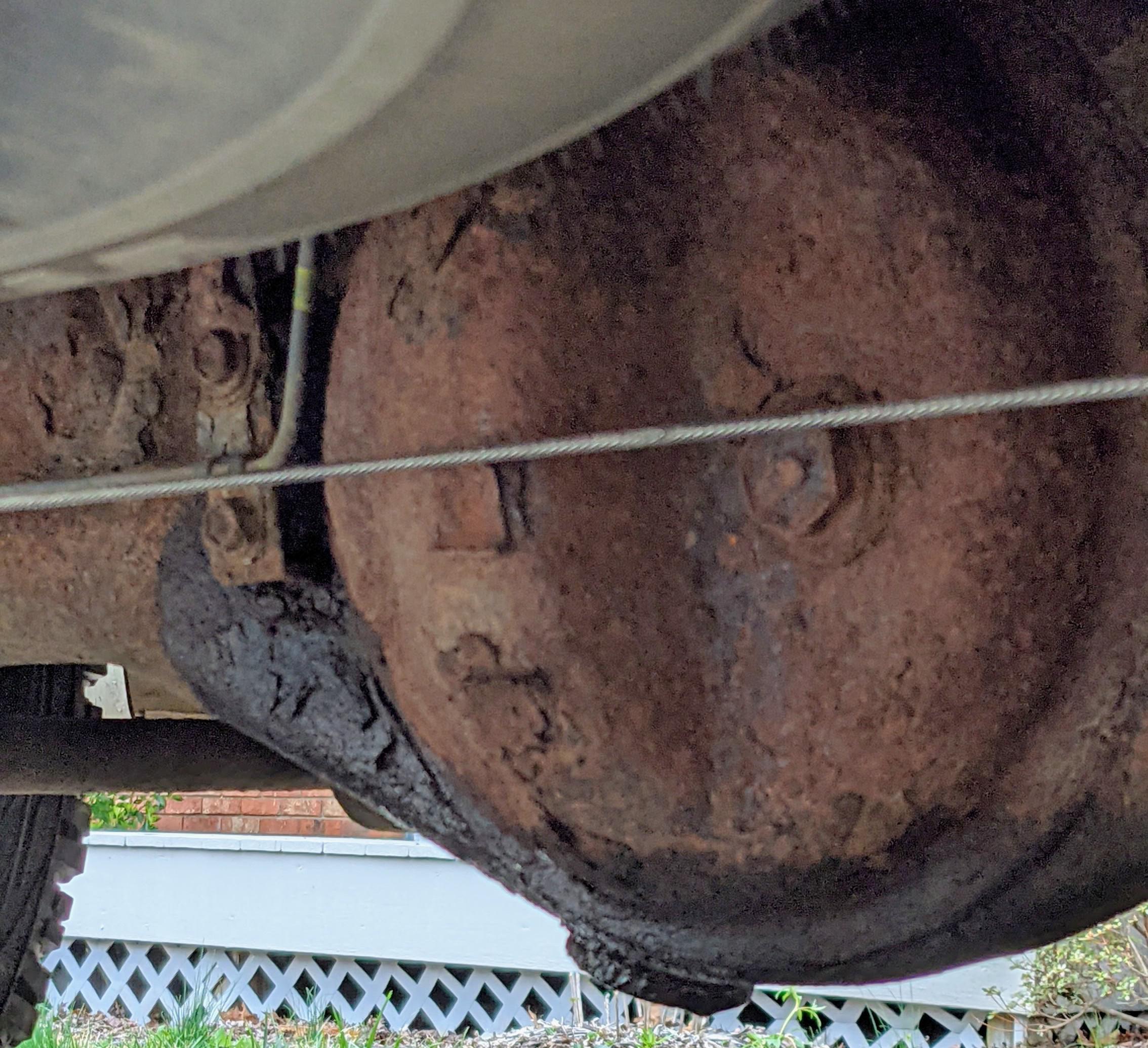 How can I remove the rusted plugs on a rear diff? | Scrolller