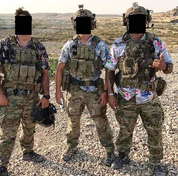 How can I replicate this loadout? This looks so chad. (Guy on the right) | Scrolller