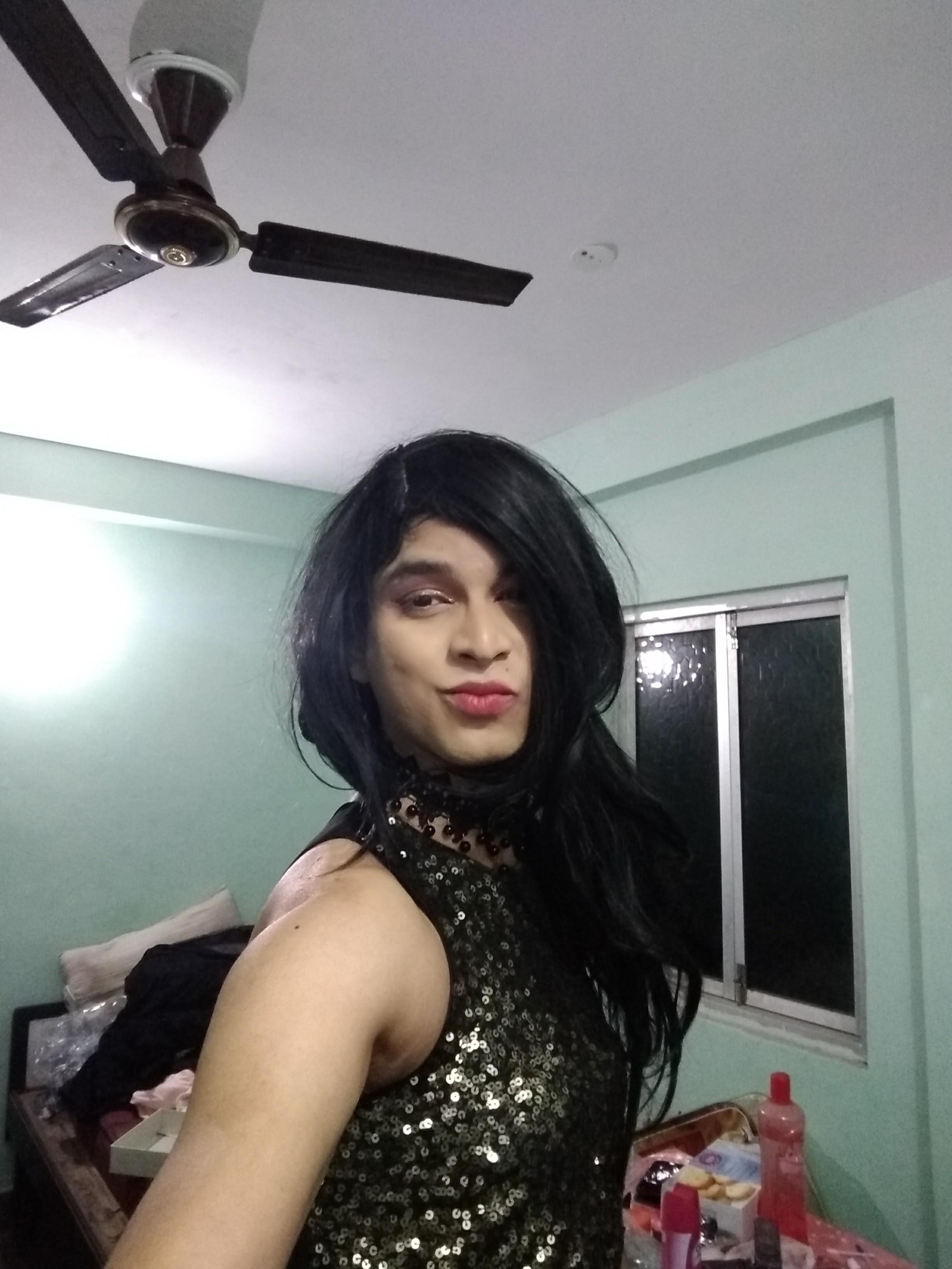How do I look? Early days of crossdressing | Scrolller