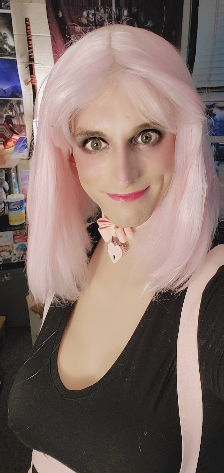 How do I look? 😊 I went all out tonight! 🥰 | Scrolller