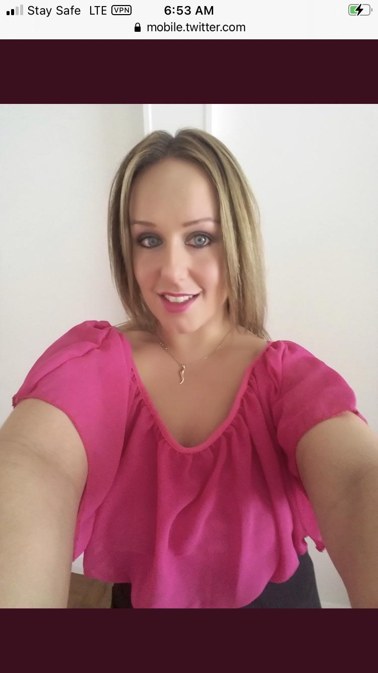 How do I look on this one | Scrolller