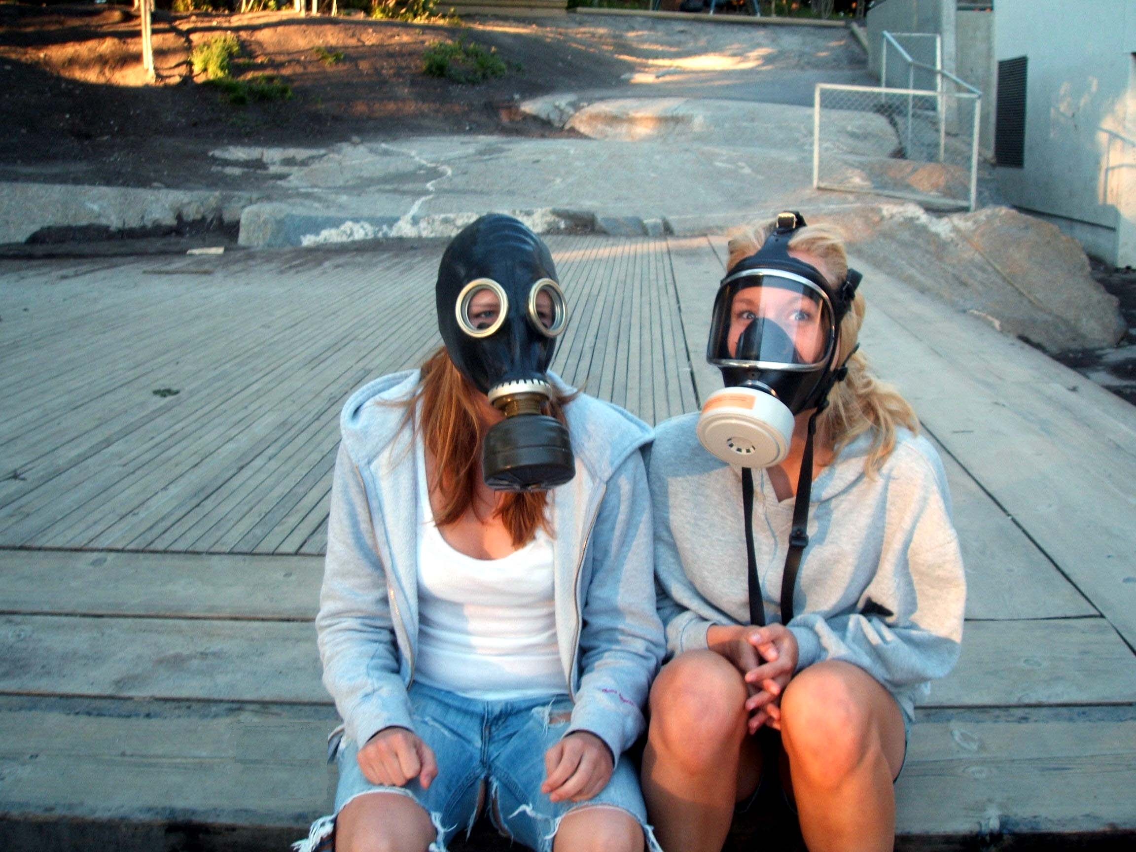 How do we look? | Scrolller