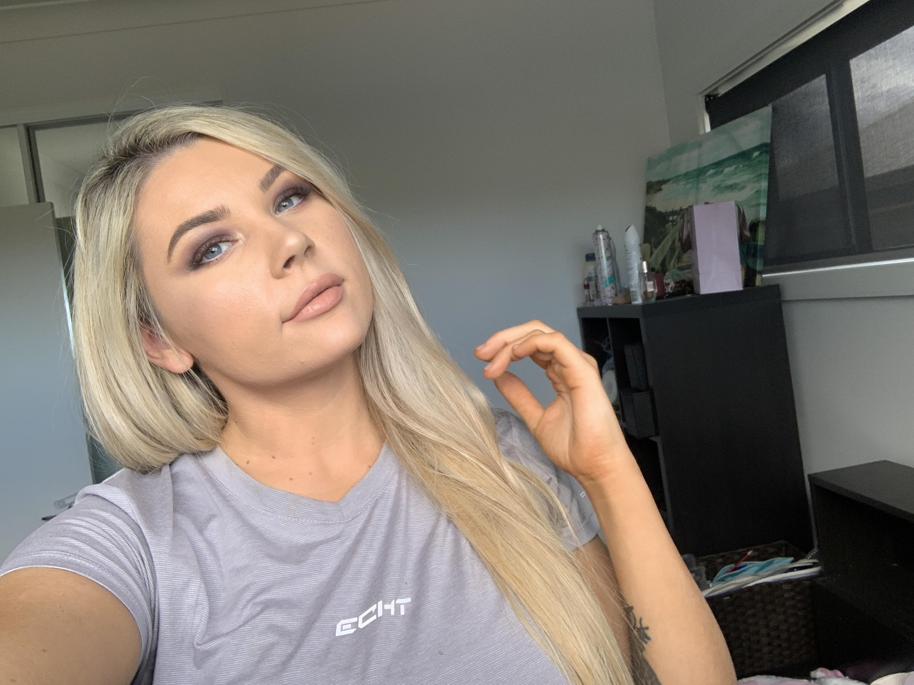 How is it only Tuesday ahah. So keen for the weekend already ️ | Scrolller