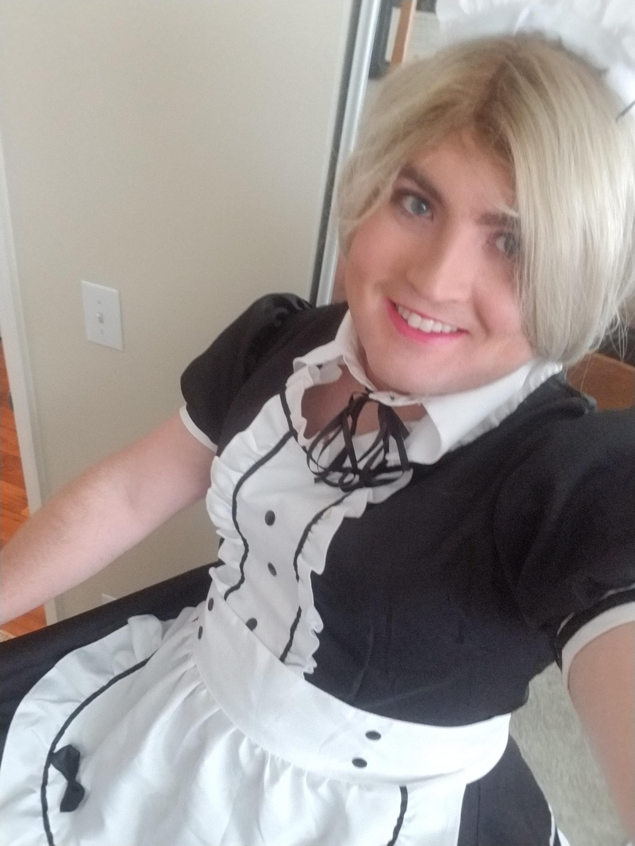 How May I Serve You Today? | Scrolller