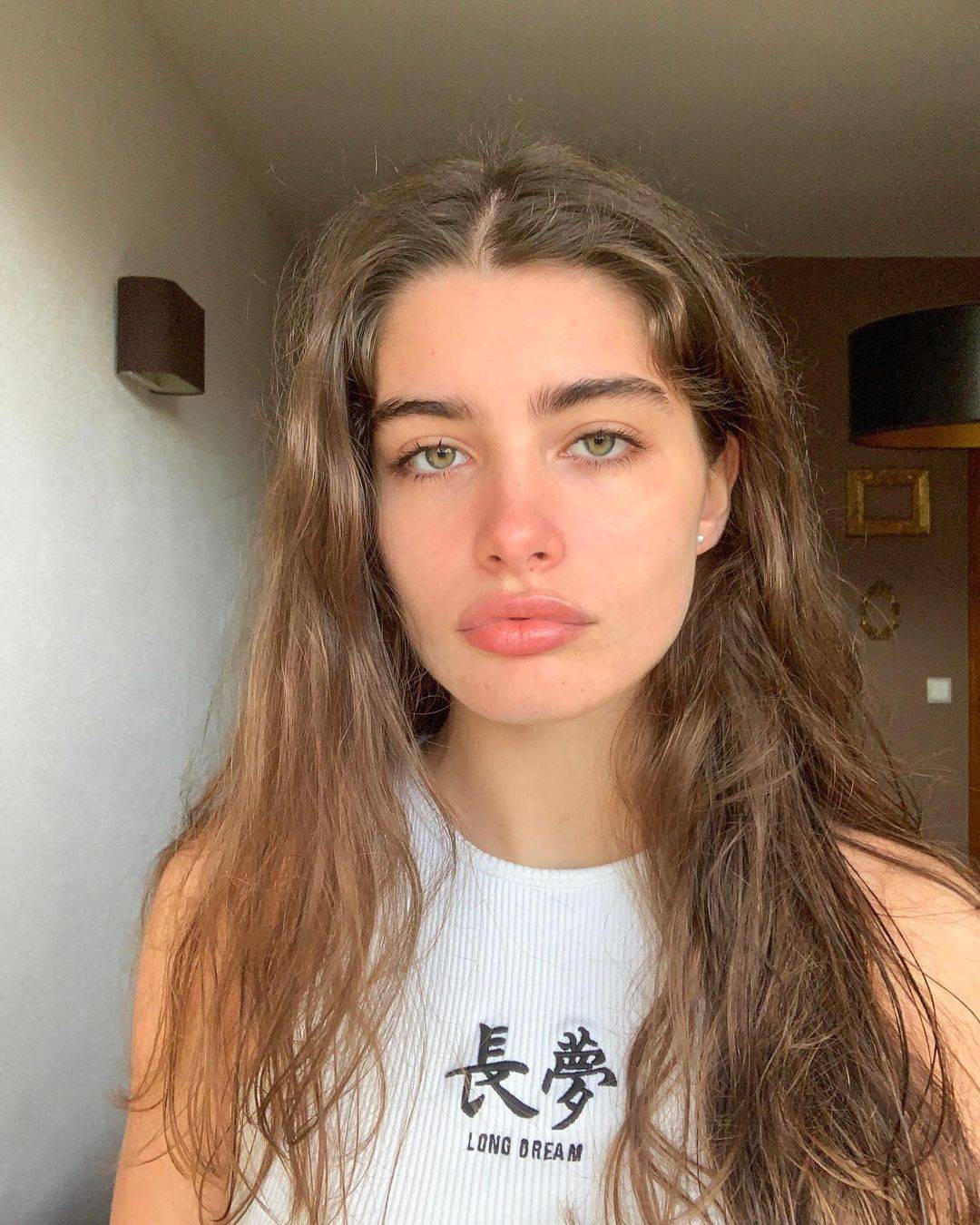 How Roughly Would You Fuck This Girl I Know From College In Her Pouty Mouth Scrolller