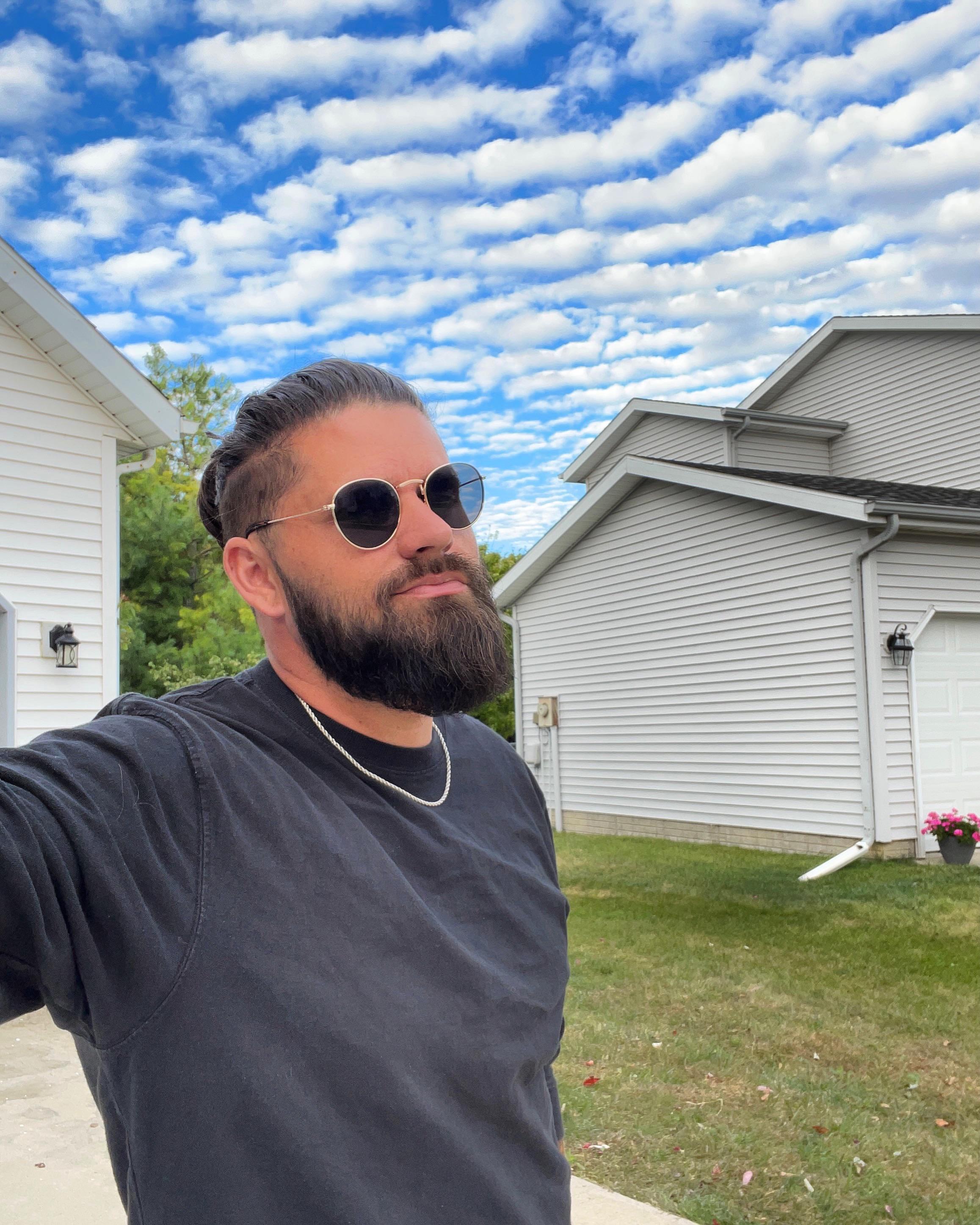 How’s the beard looking ? | Scrolller