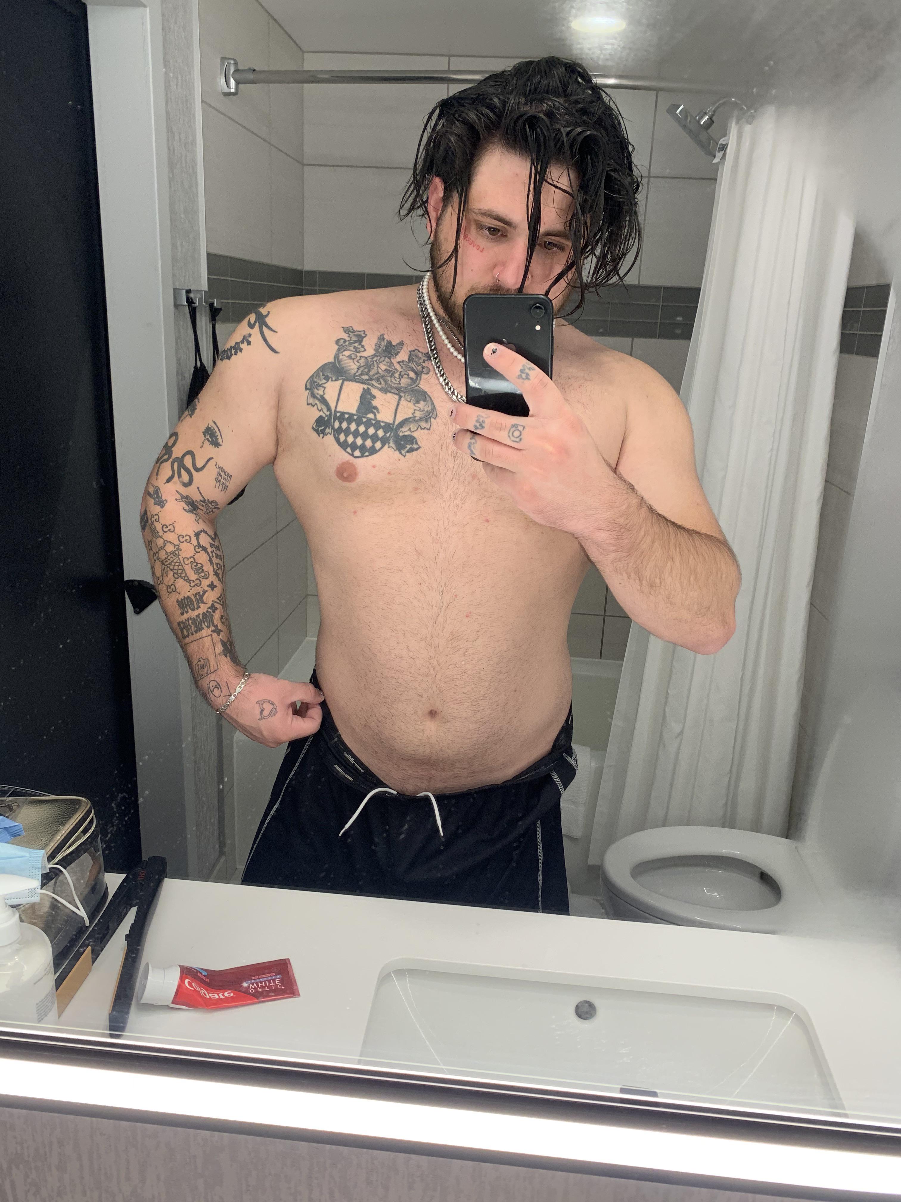 how’s this for a dad bod | Scrolller