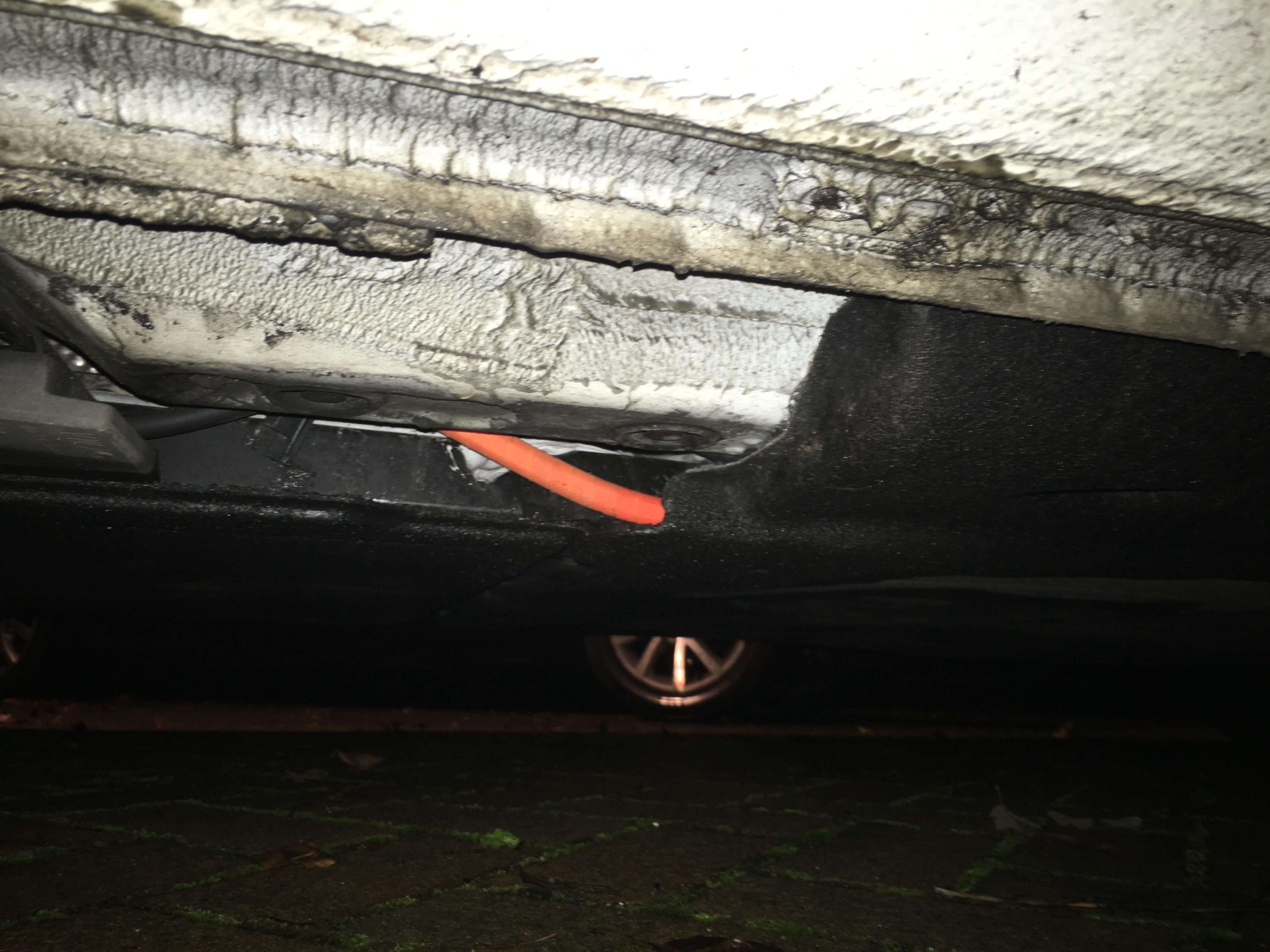 How visible is your high voltage cable? | Scrolller