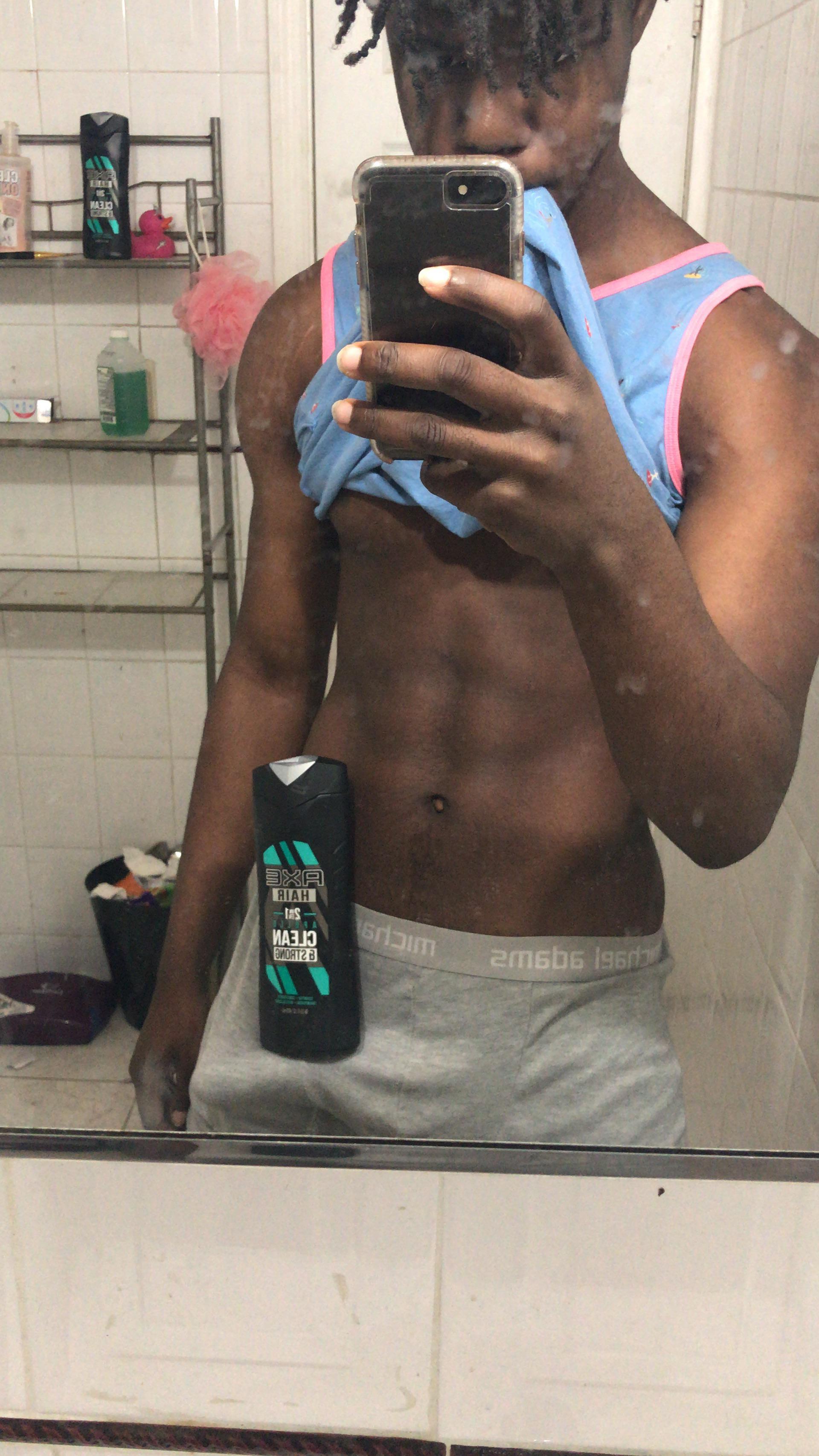 How we looking? | Scrolller