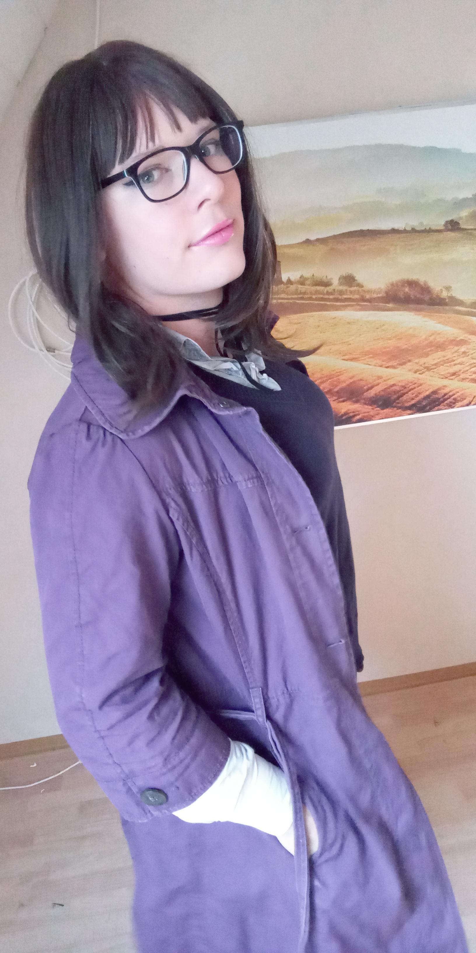 Howdy stranger, what brings you into this town? | Scrolller