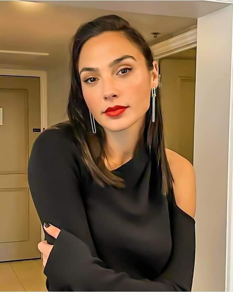 "How's my handjob? You have been my loyal bodyguard for years. Not once did you made a move on ...