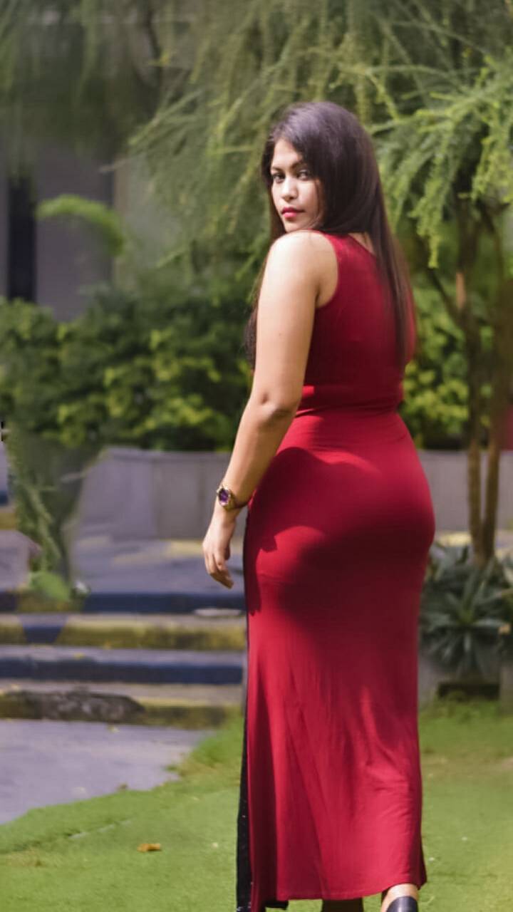 Curvy bong | Scrolller