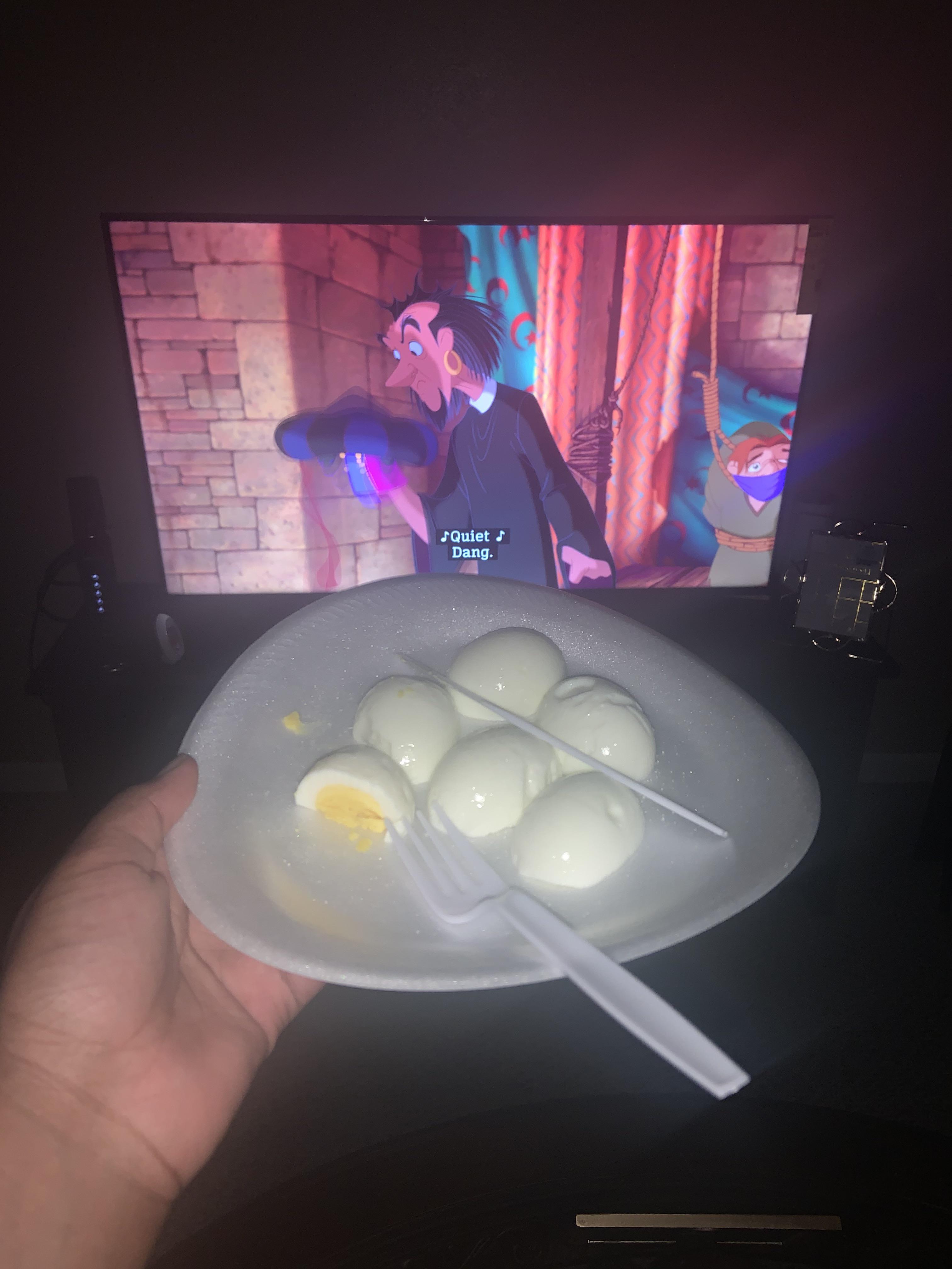 Hunchback and eggs | Scrolller