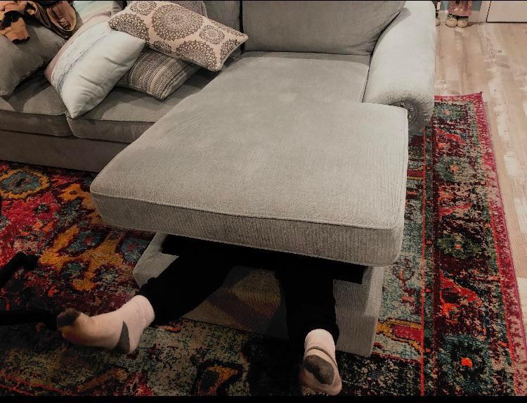 Hungry couch | Scrolller