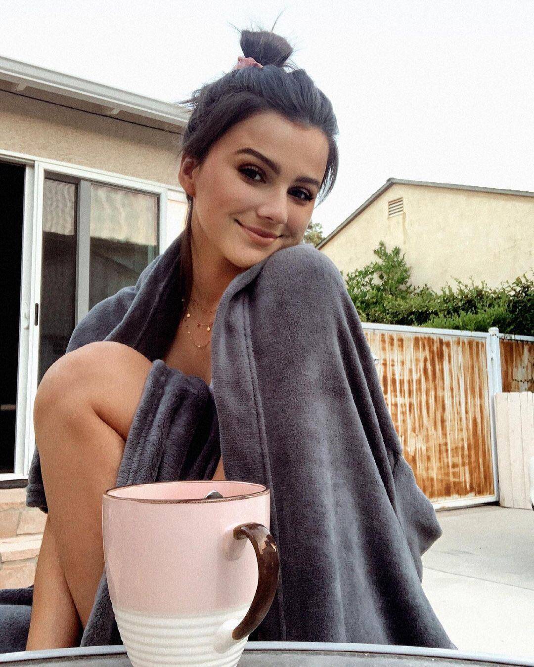 Hunter Deno [Amelia, Dino Fury] | Scrolller