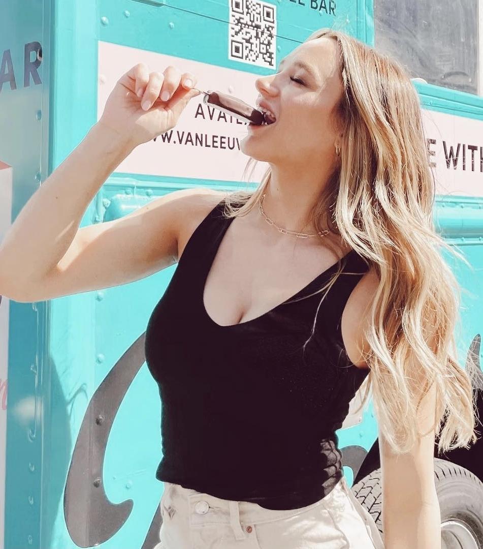 Hunter King | Scrolller