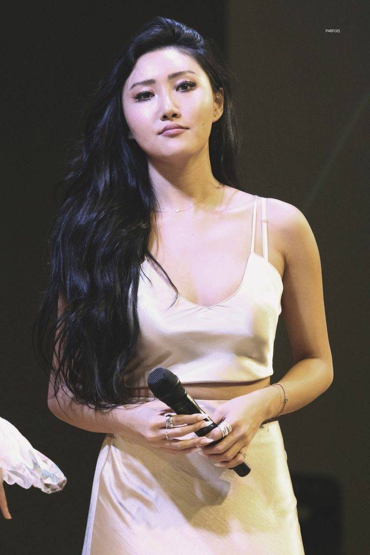 Hwasa 🌸 | Scrolller