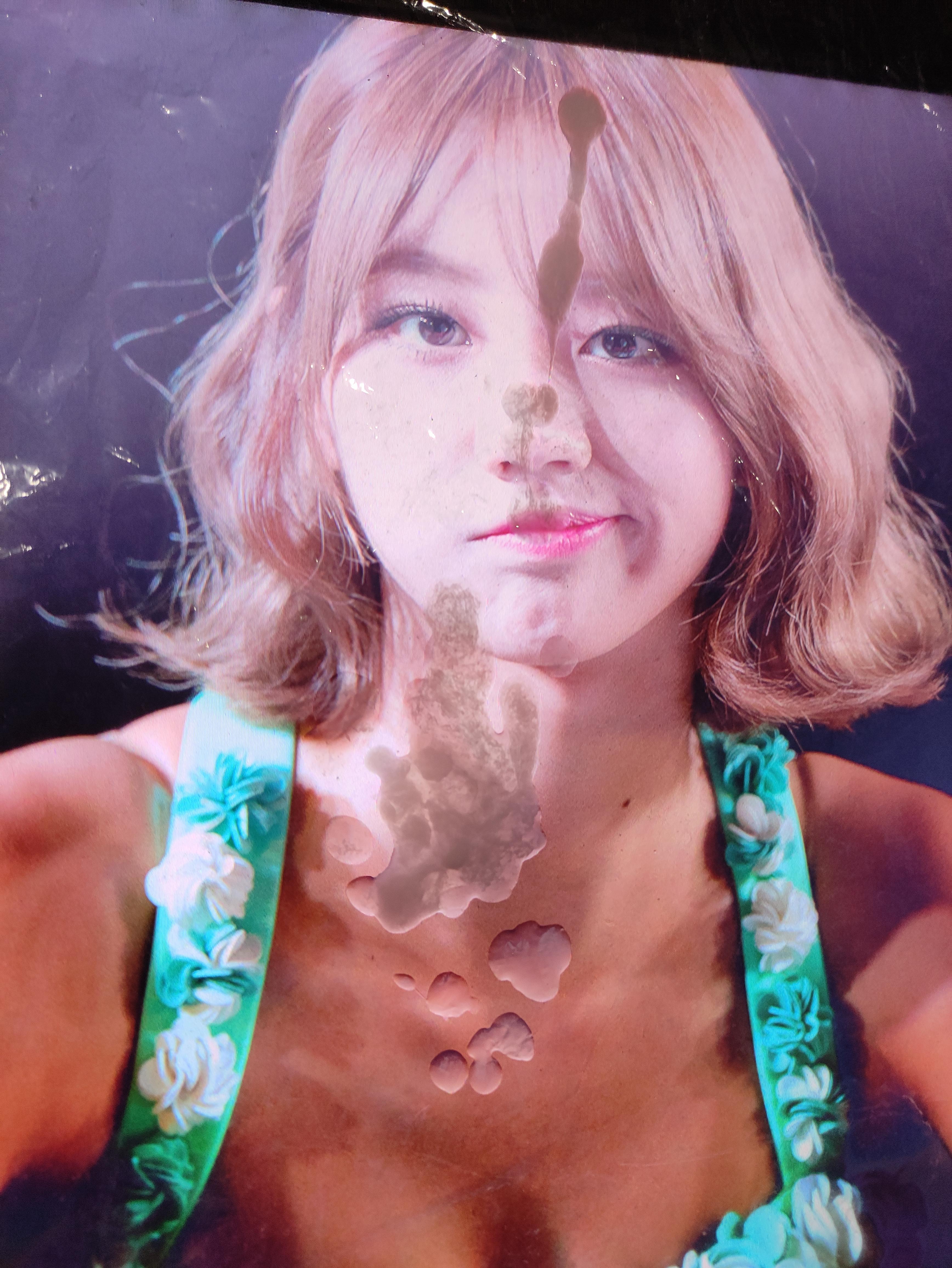 Hyeri | Scrolller
