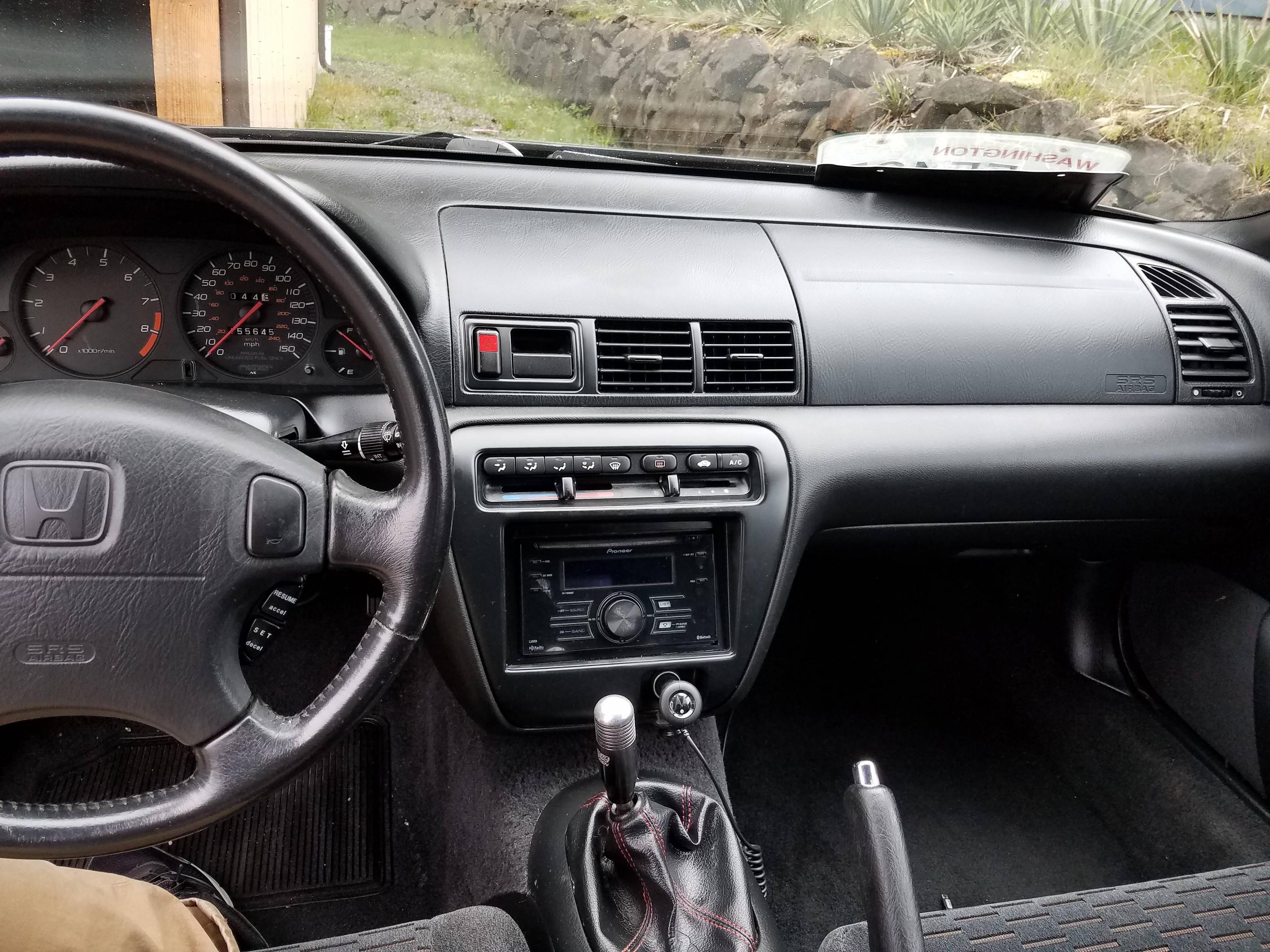 I absolutely love the simple yet functional interior of these cars | Scrolller