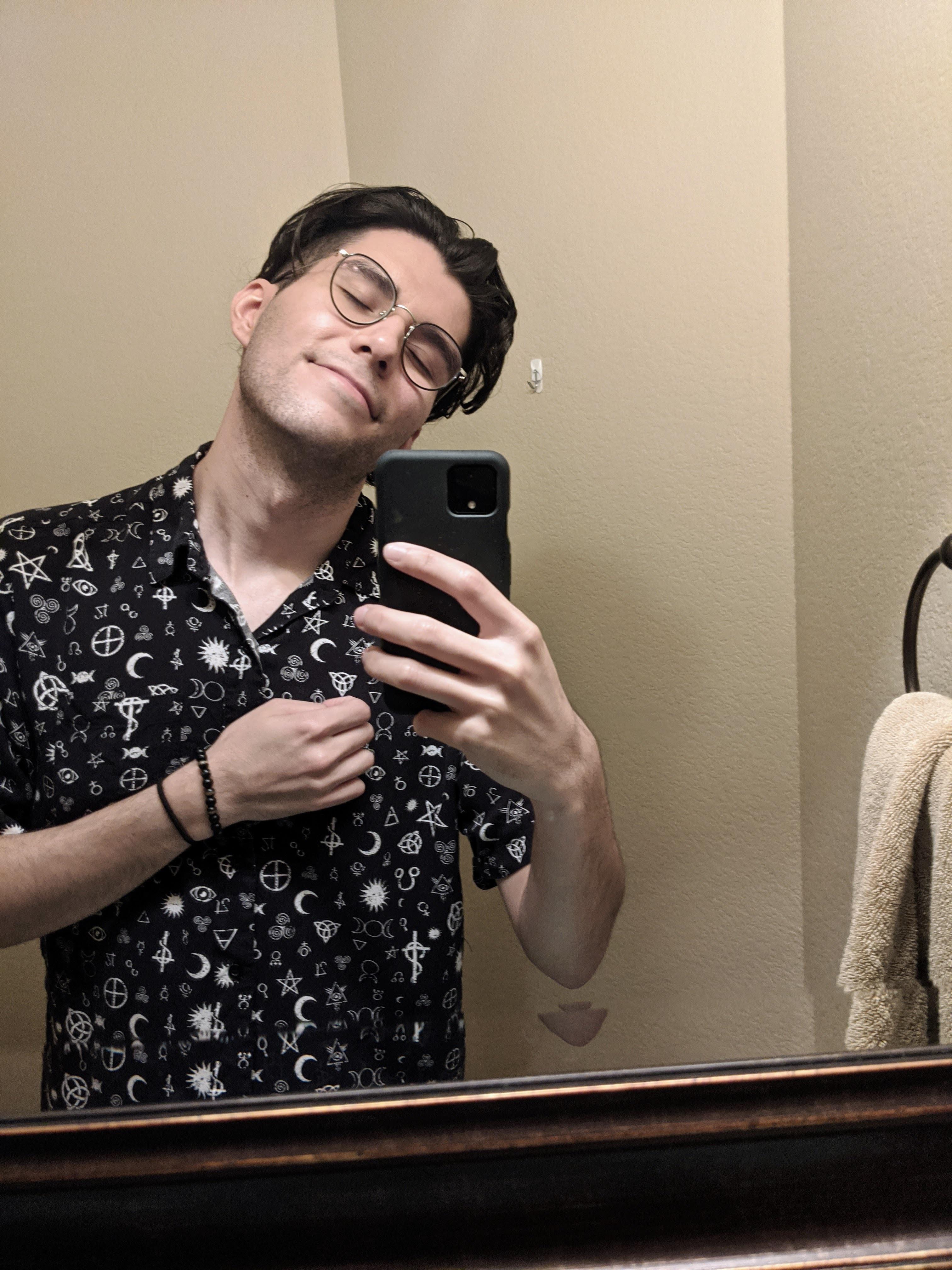 I ain’t muscular like the other boys on here, but I hope y’all like my shirt and gothic vibes 🖤💀 ...