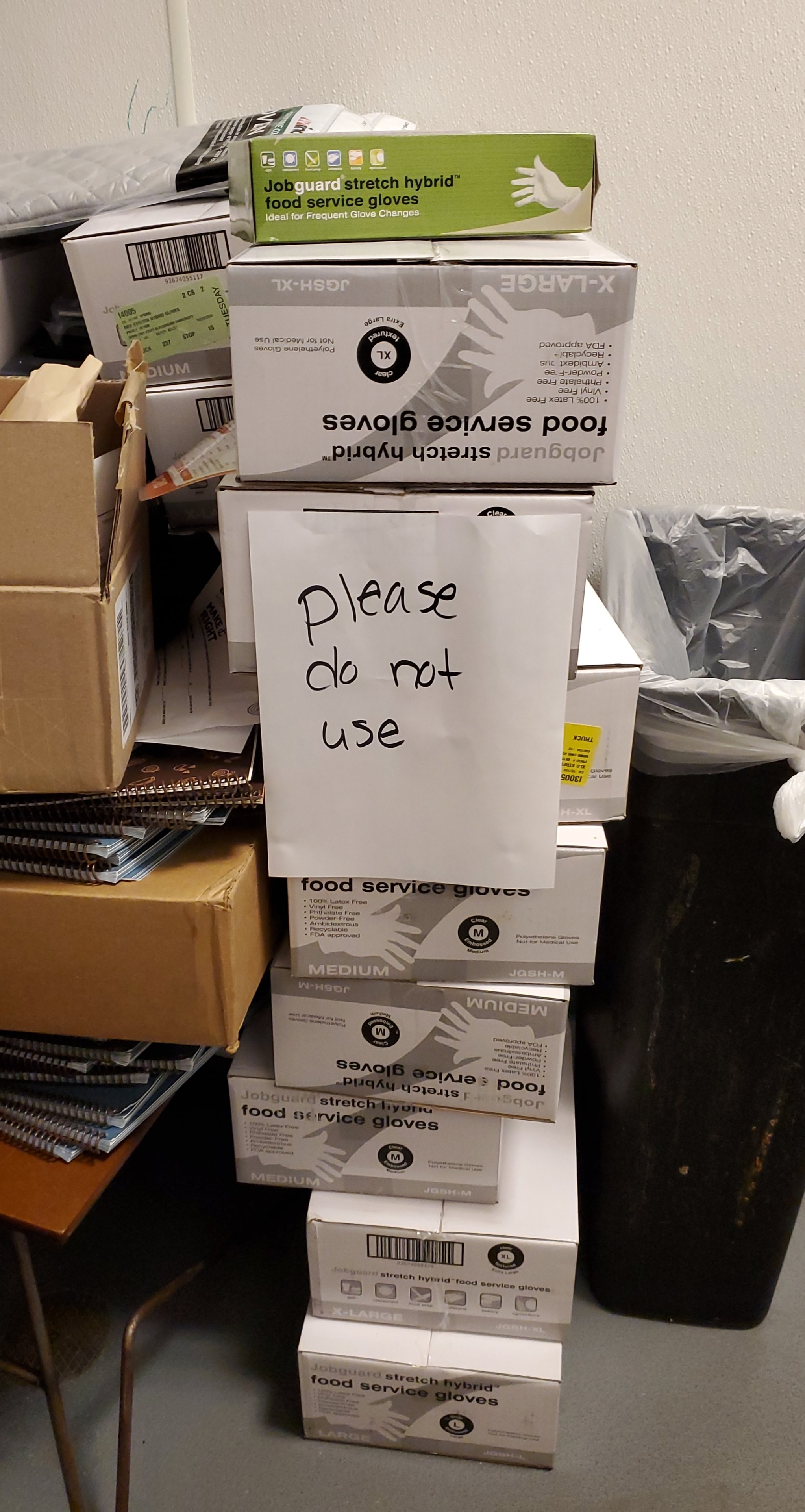 I am deathly allergic to the hybrid gloves, here's our death stack | Scrolller