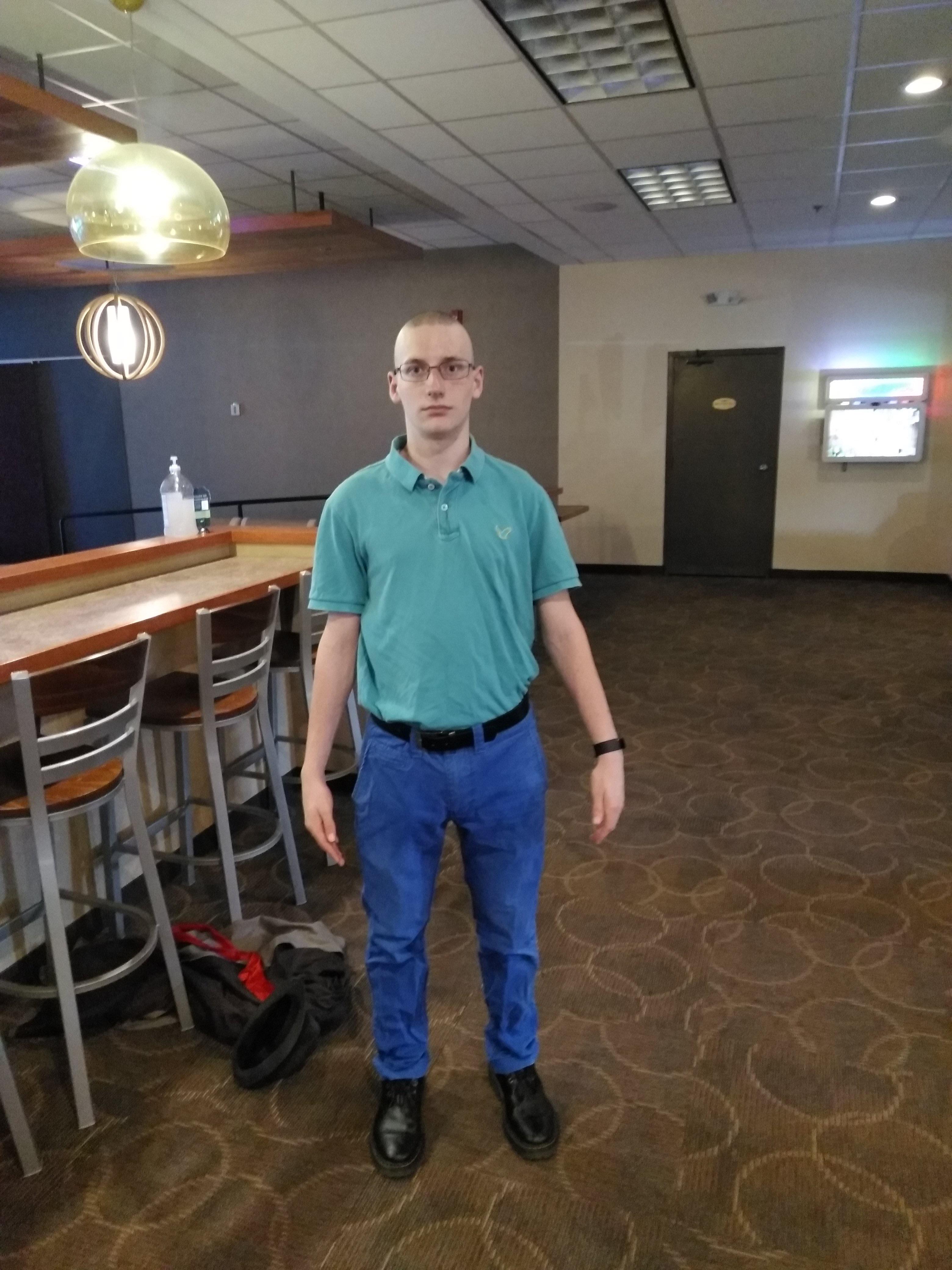 I am Minecraft steve | Scrolller